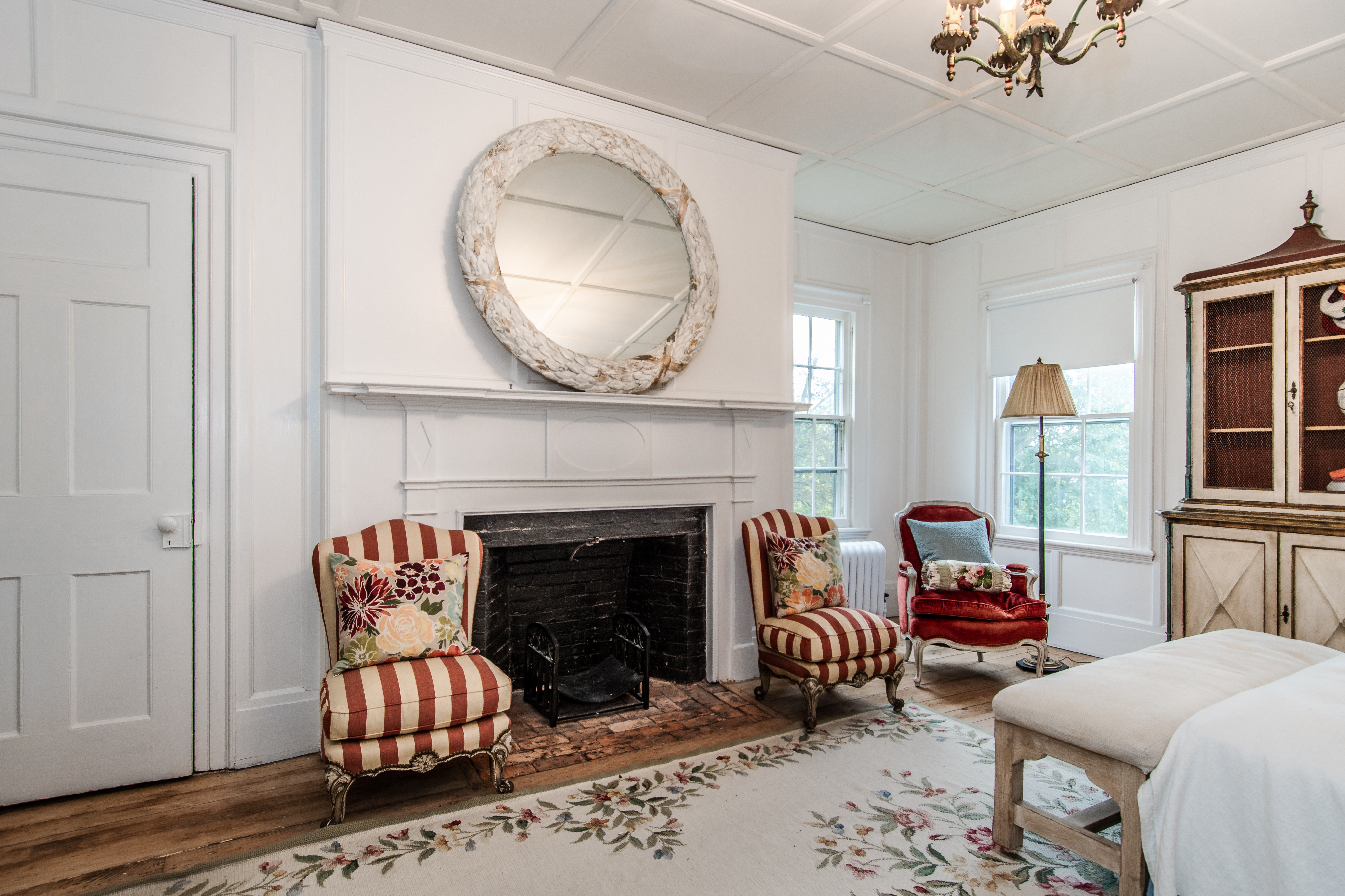 Built in 1810, Peter Fort House in Aurora has received an elegant ...