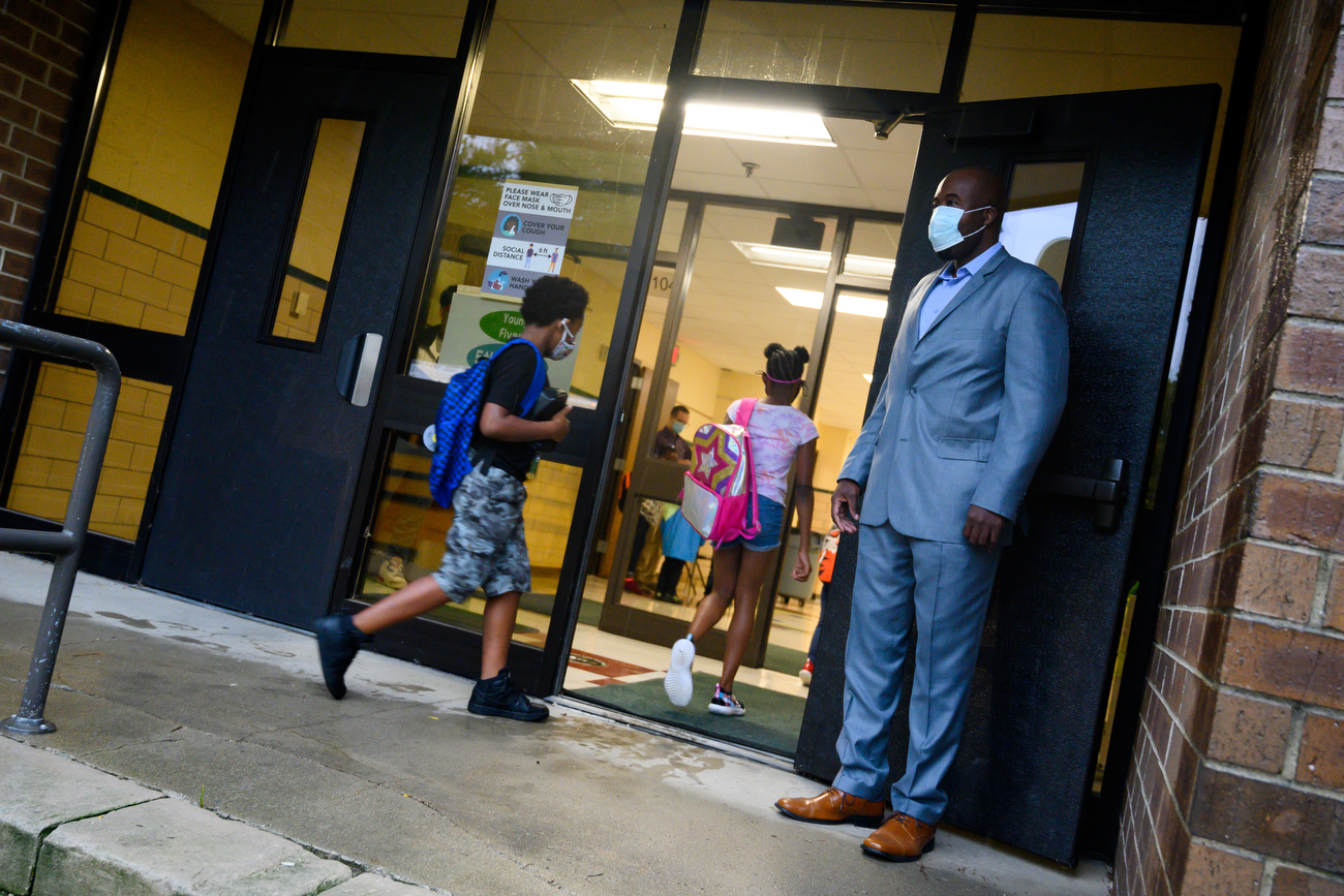First day of Ypsilanti Community Schools at Estabrook Elementary ...