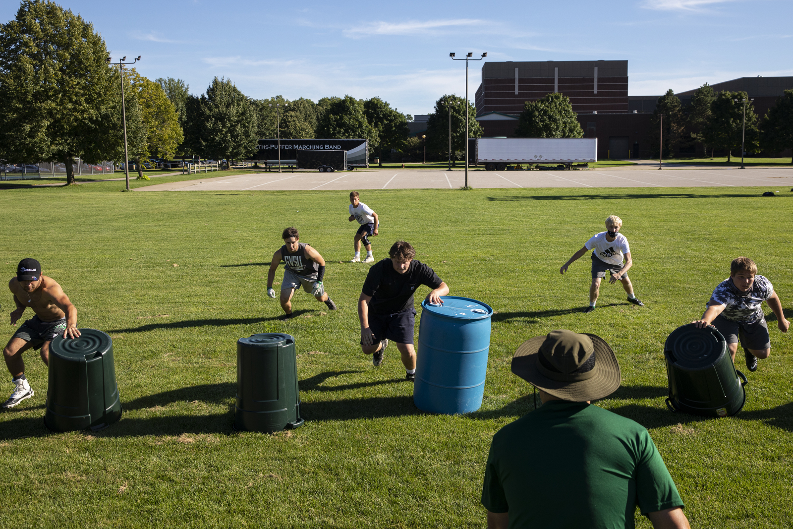 Reeths-Puffer football sports face masks during 2020 practice - mlive.com
