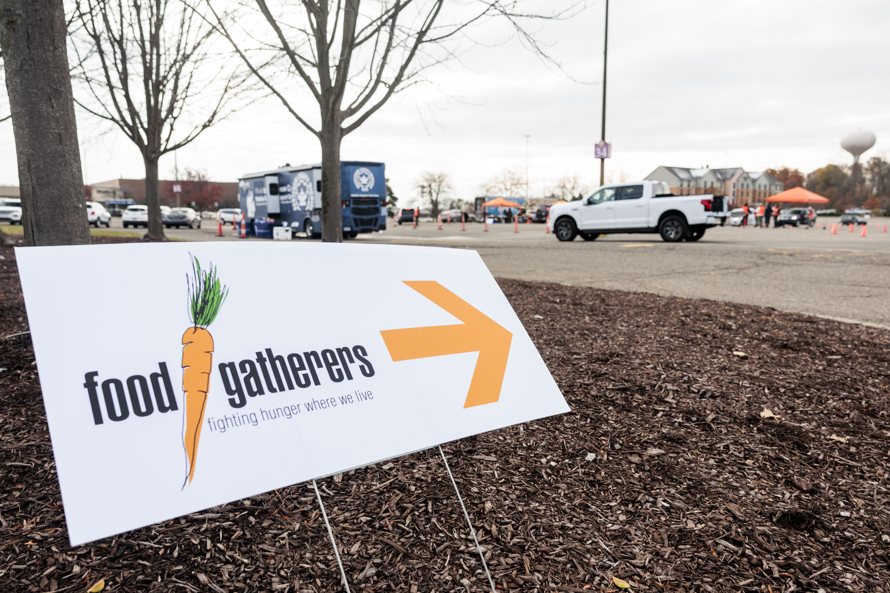 Food Gatherers hosts emergency food distribution event at Briarwood ...