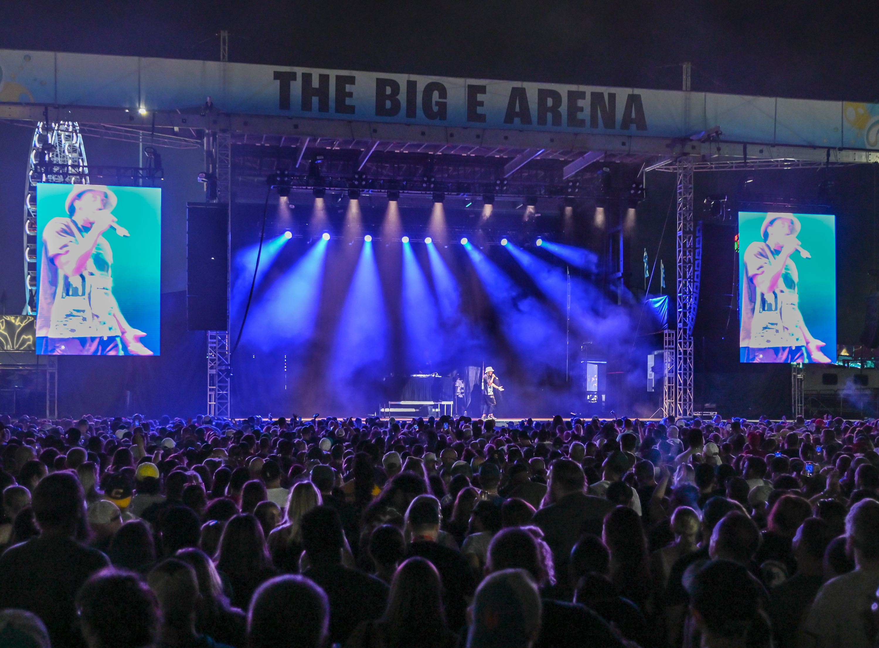 Fans pack Big E Arena for rapper Ludacris - masslive.com