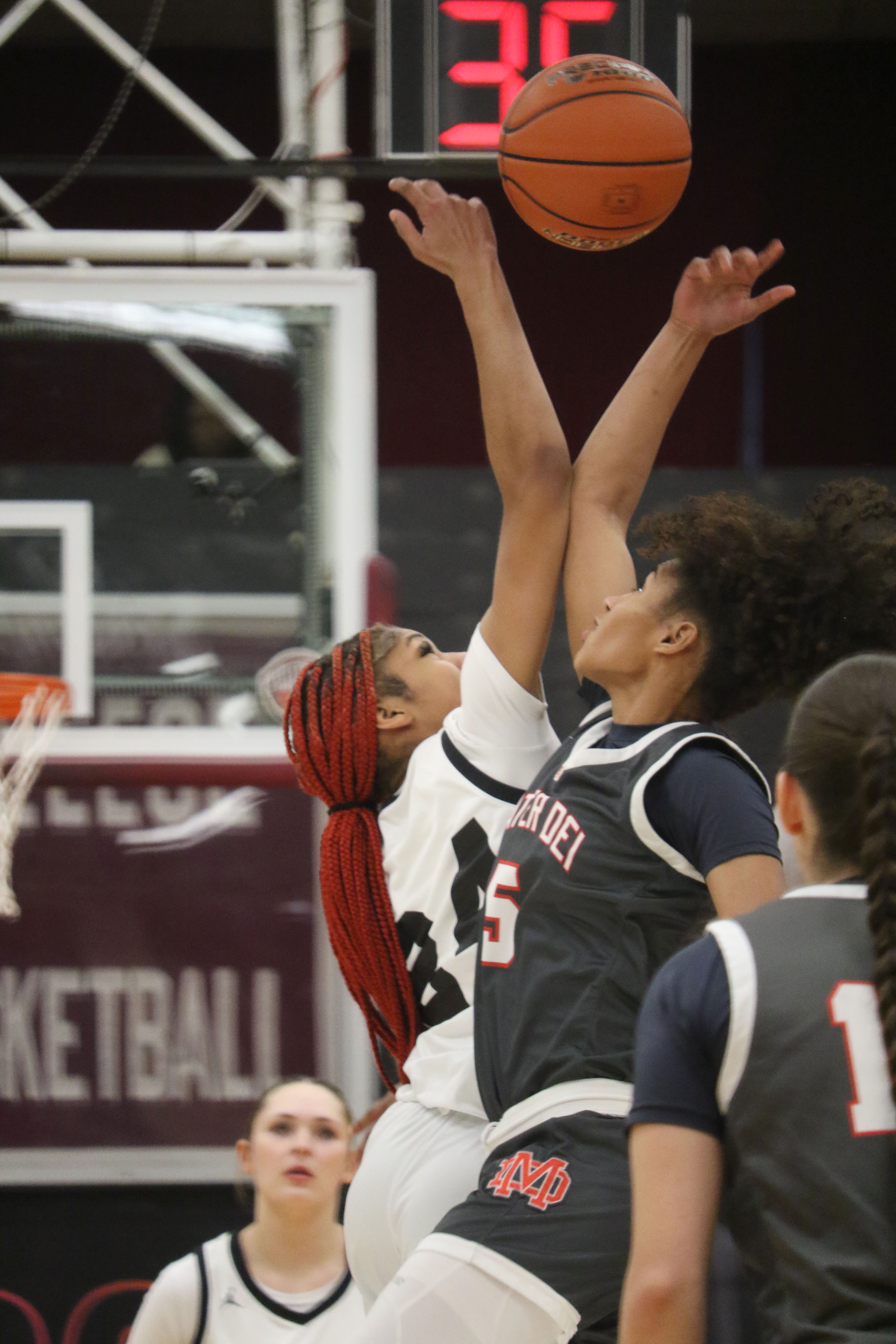 Morris Catholic vs. Mater Dei at Hoophall Classic - masslive.com