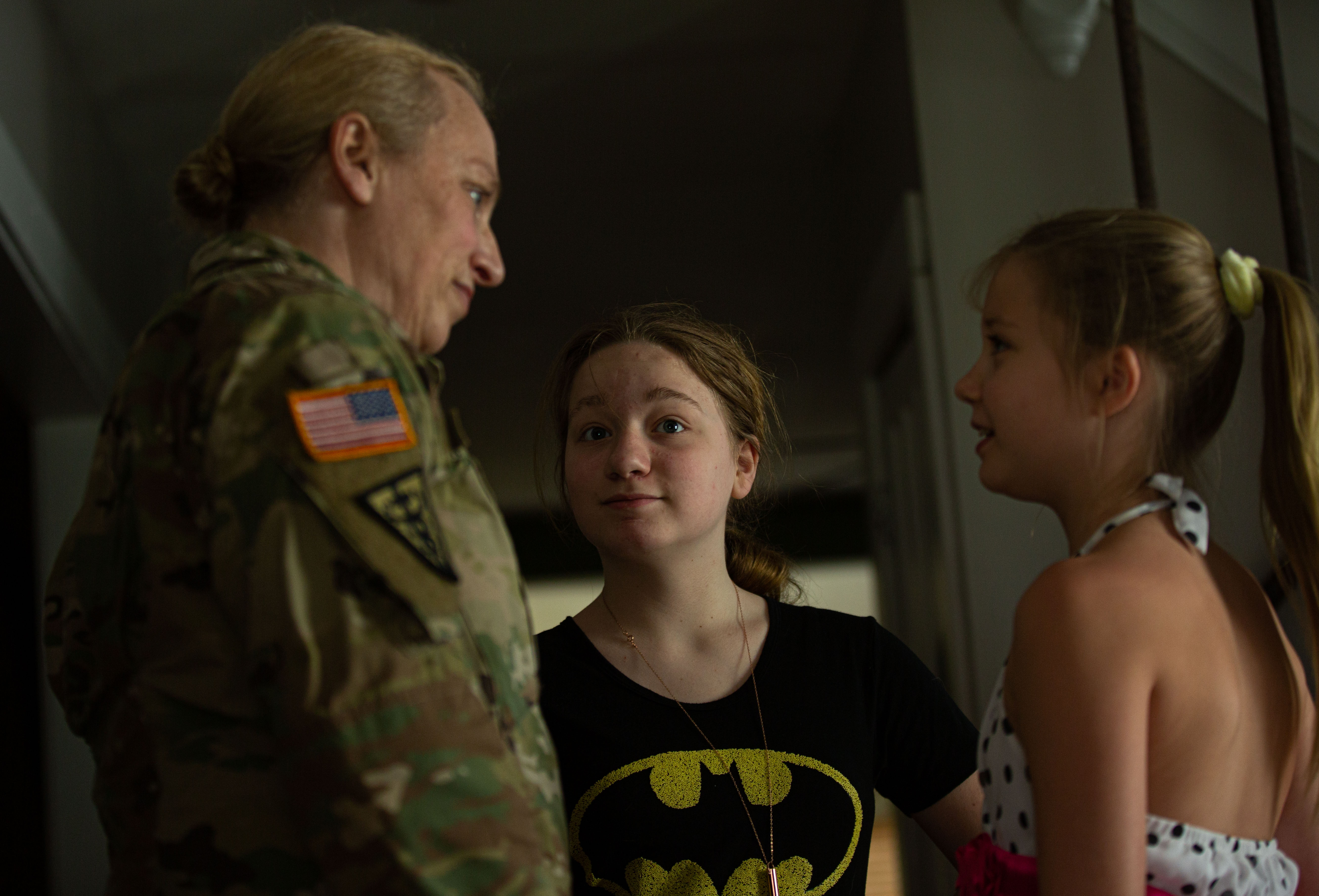 Syracuse Army mom comes home to children after months saving lives from ...