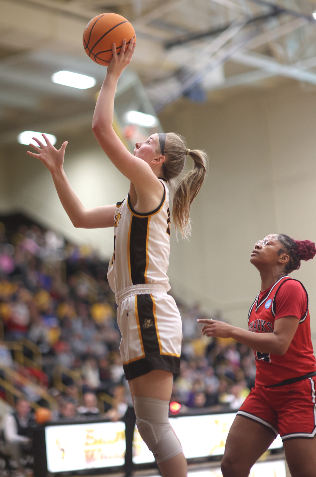Baldwin Wallace vs. La Roche, Women's Div III basketball first round ...