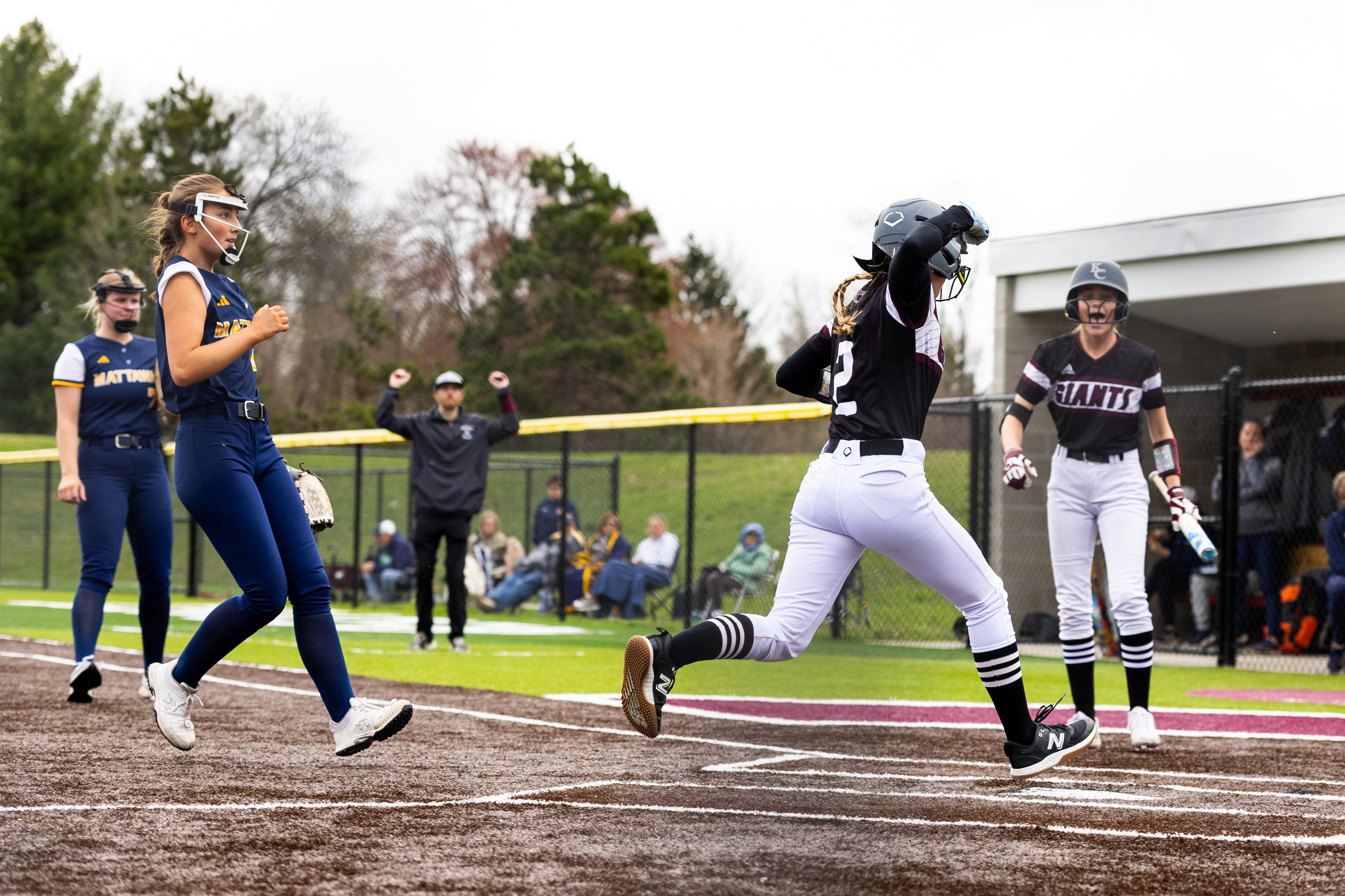Undefeated Kalamazoo Central softball hosts Mattawan in double-header ...
