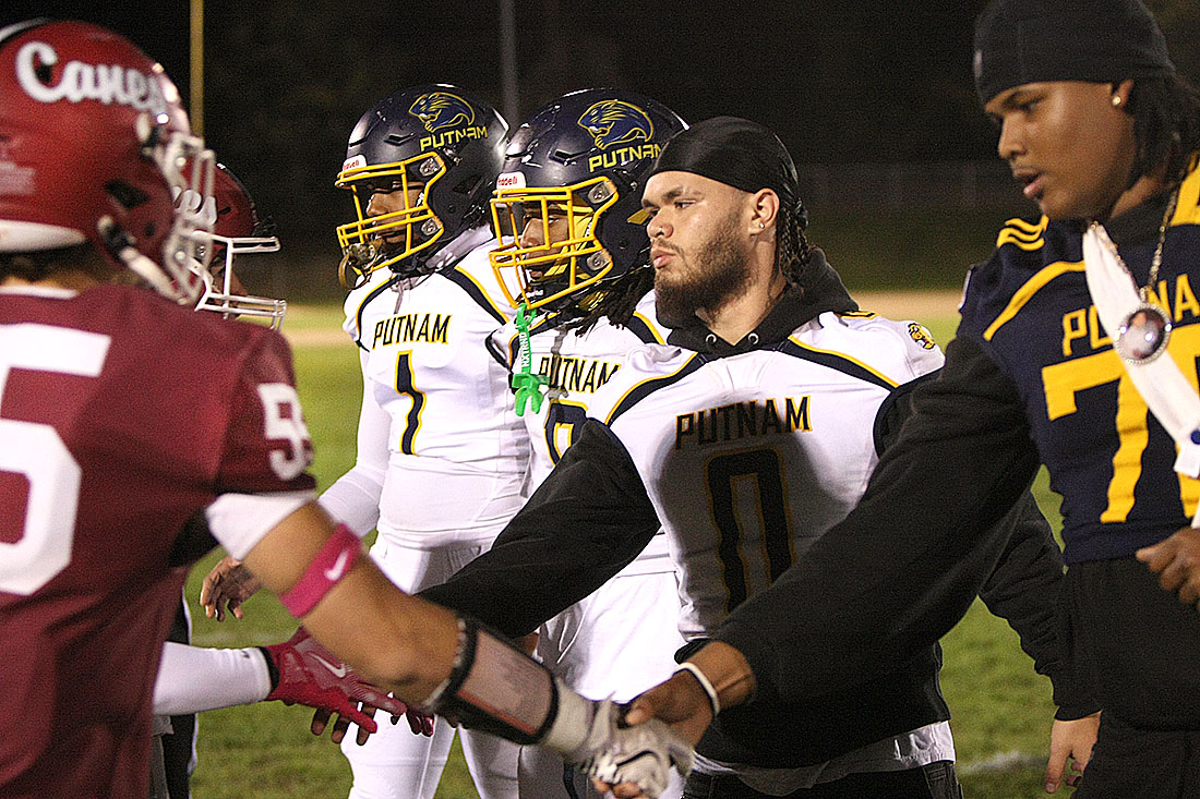 Putnam vs Amherst Football 10/10/25 - masslive.com