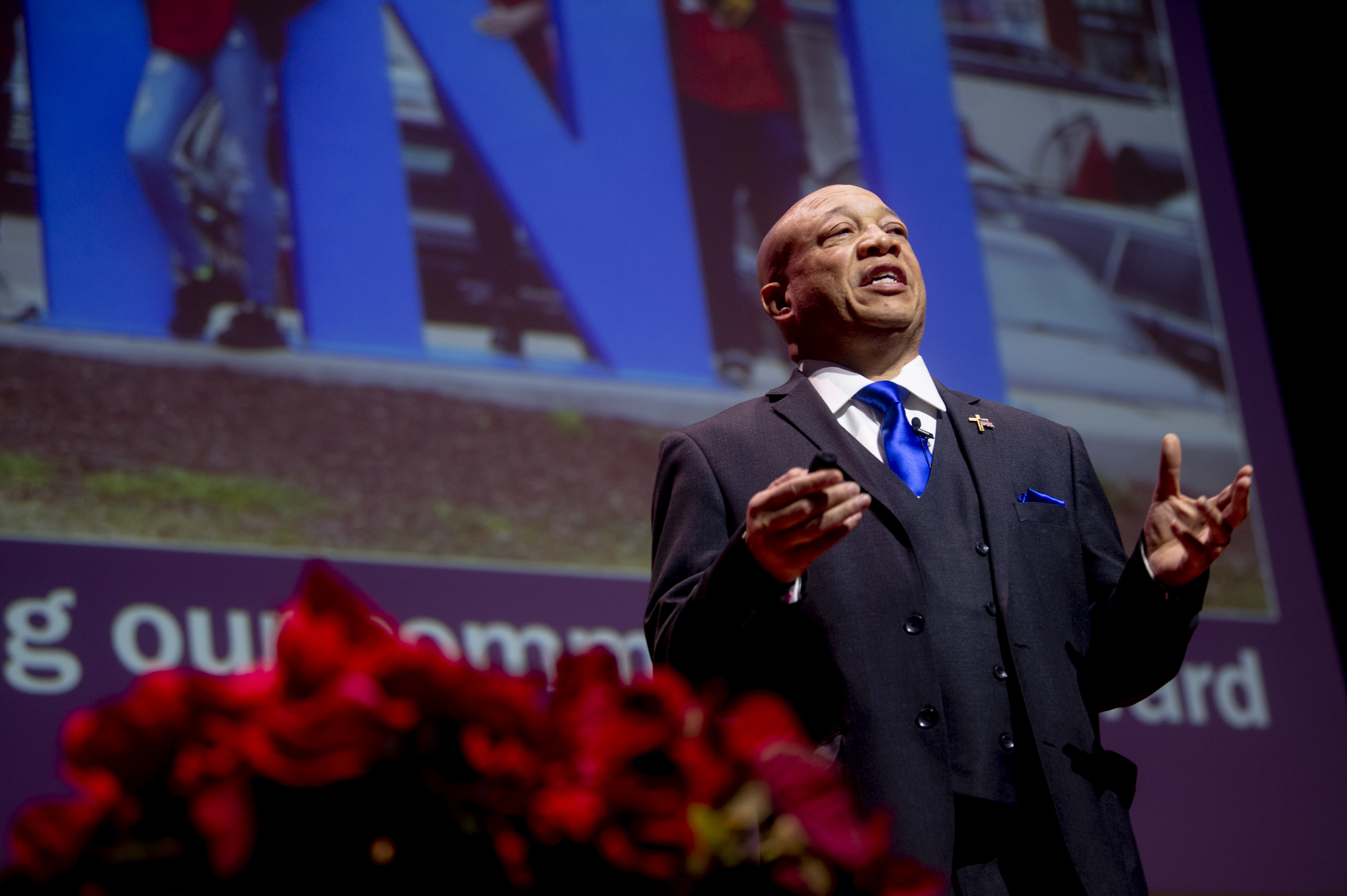 Flint Mayor Sheldon Neeley delivers 2022 State of the City address ...