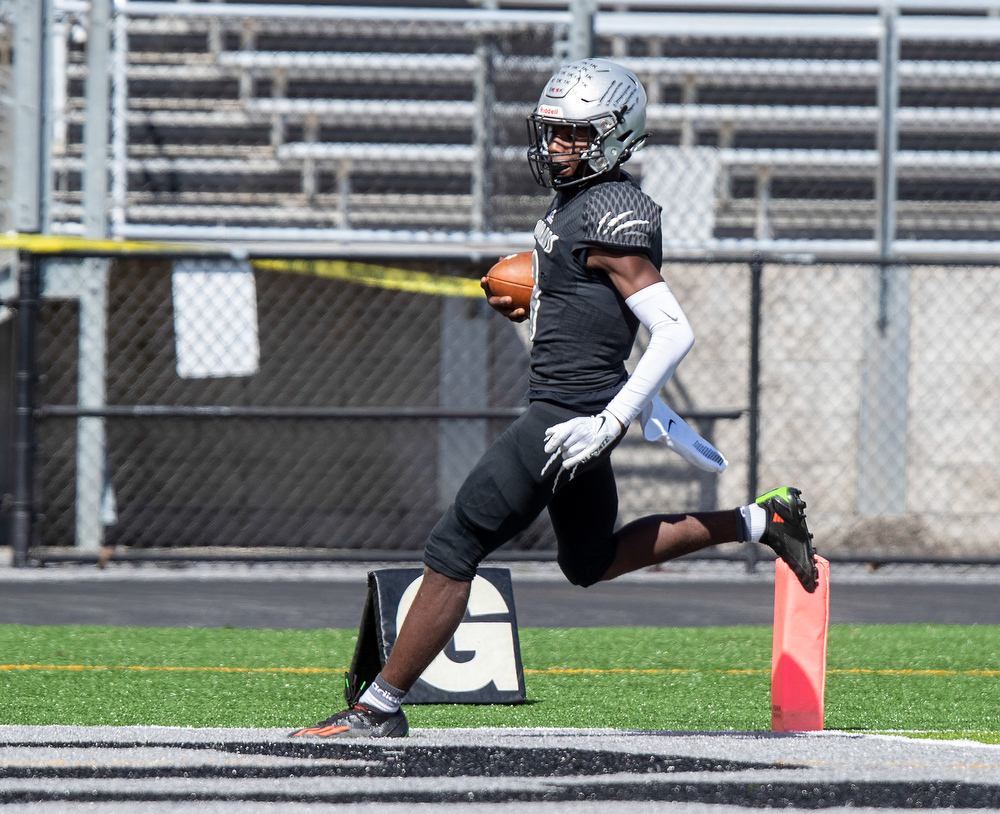 Harrisburg defeats CD East 52-0 in high school football - pennlive.com