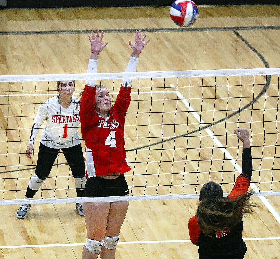 East Longmeadow vs Belchertown girls Volleyball 10/22/24 - masslive.com