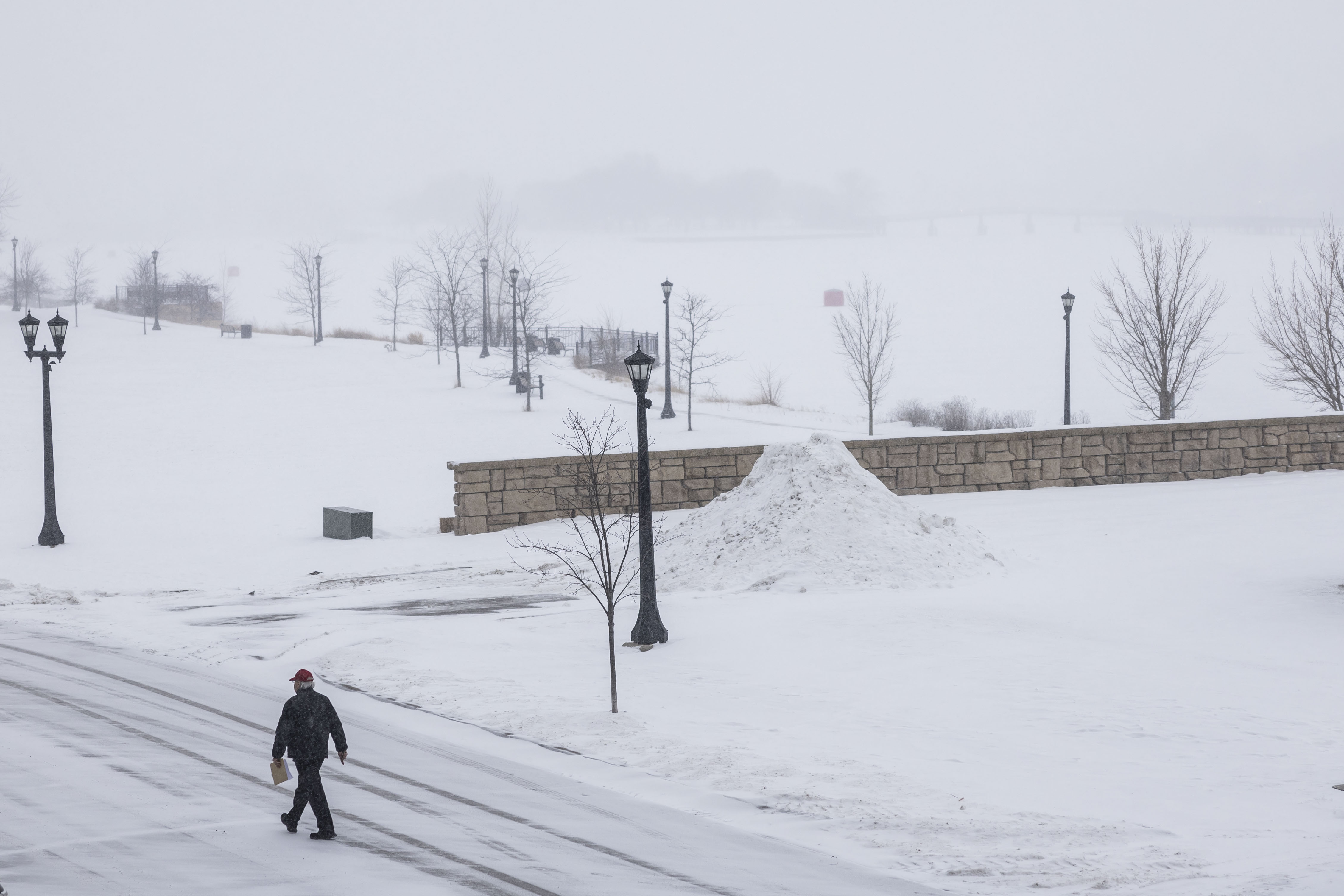 See photos as mid-February snowstorm moves into Bay City - mlive.com