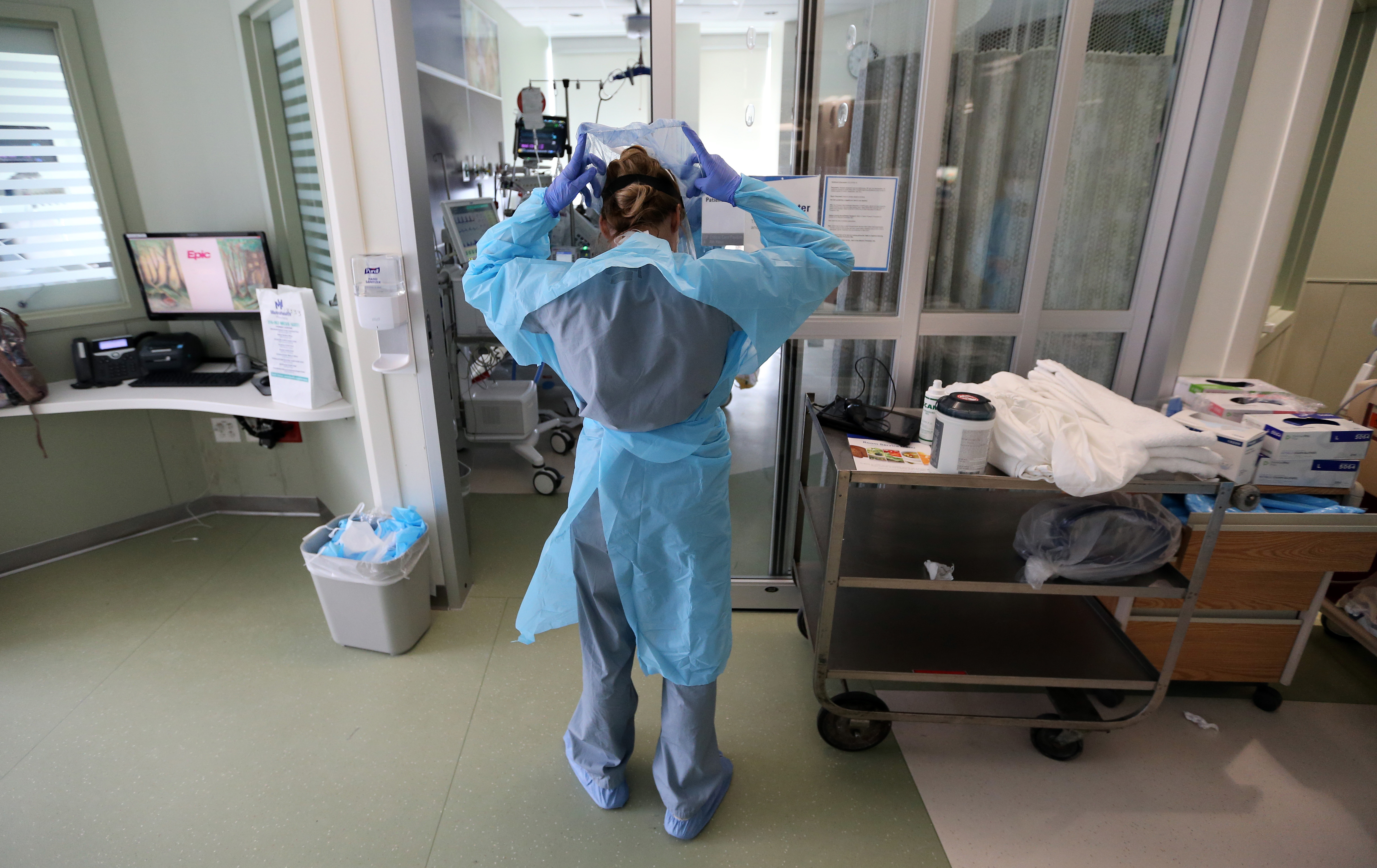 A day on the COVID-19 floor at MetroHealth hospital, April 21, 2020 ...