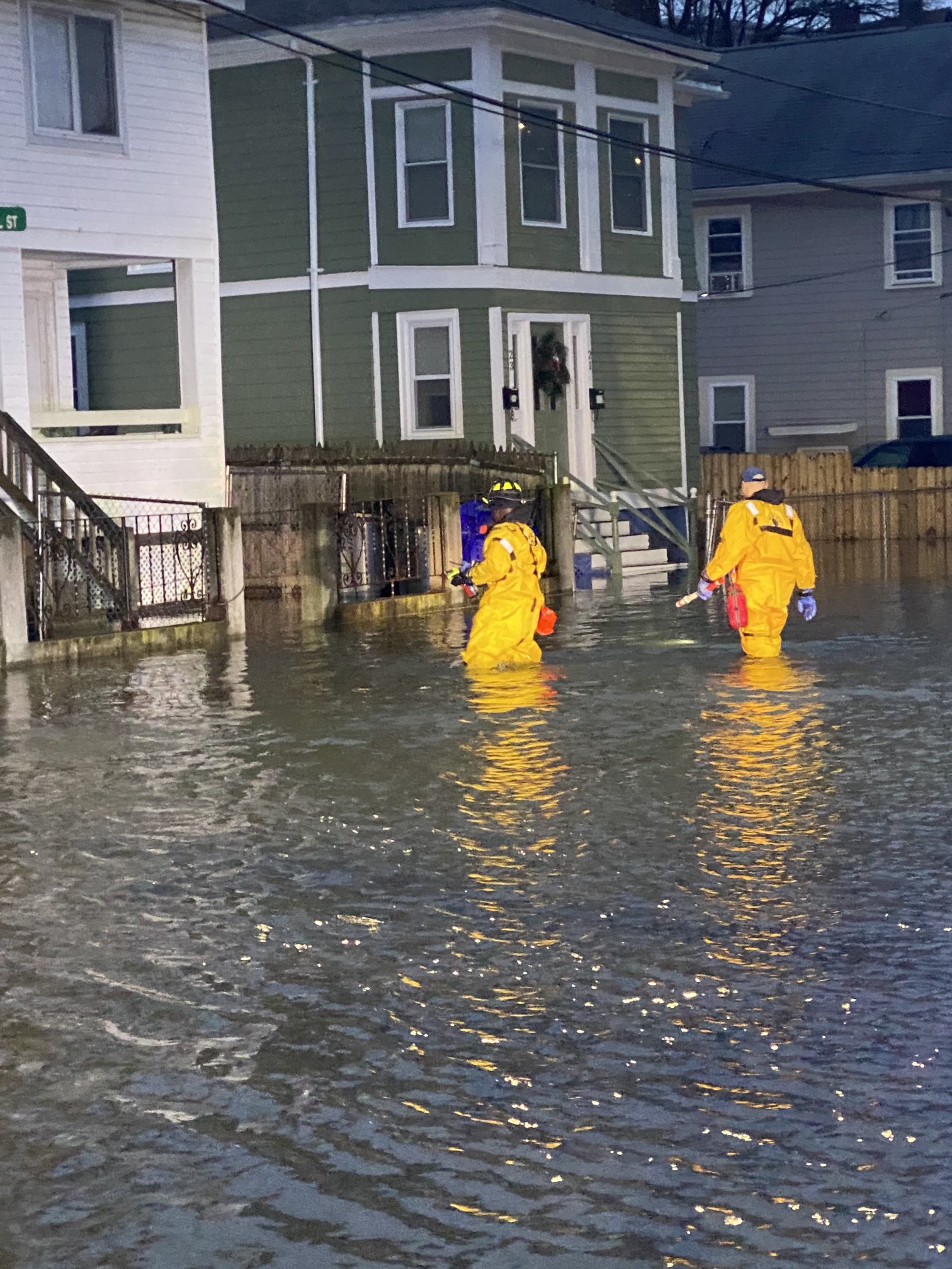 Water main breaks floods part of Boston, forces residents to evacuate ...