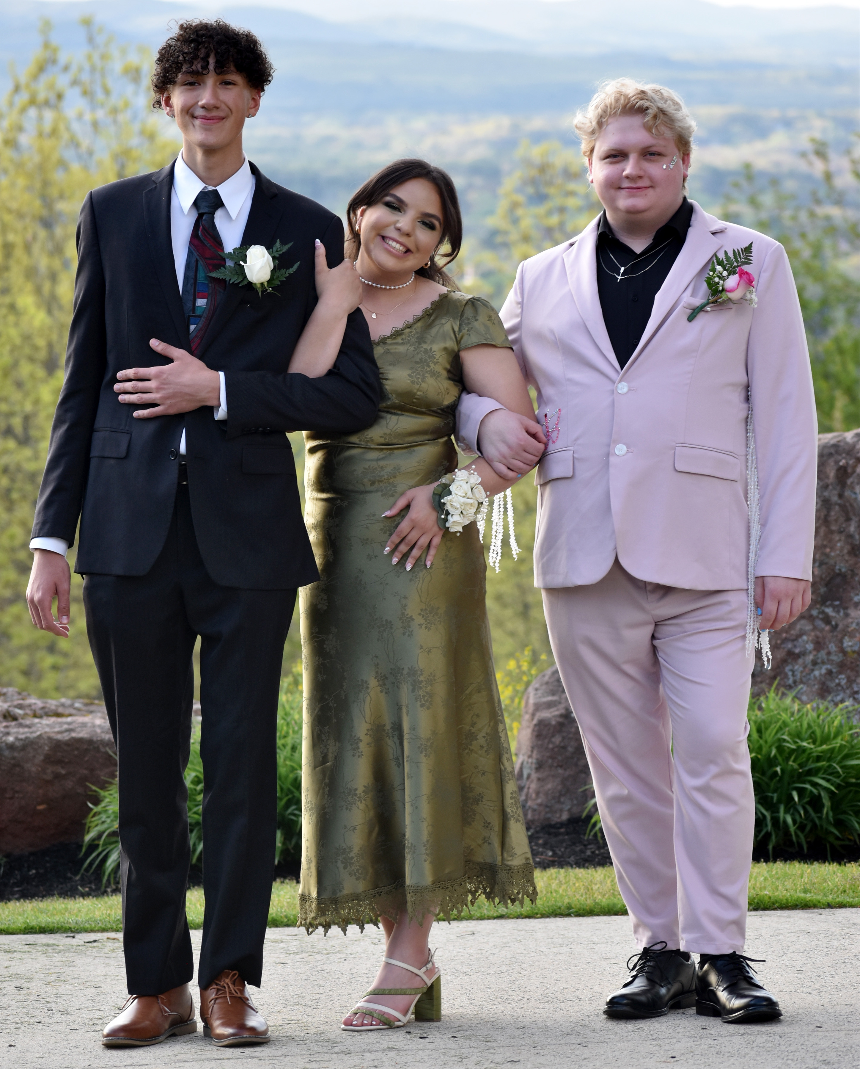 2022 Pioneer Valley Performing Arts School Prom: Photos of the prom at ...