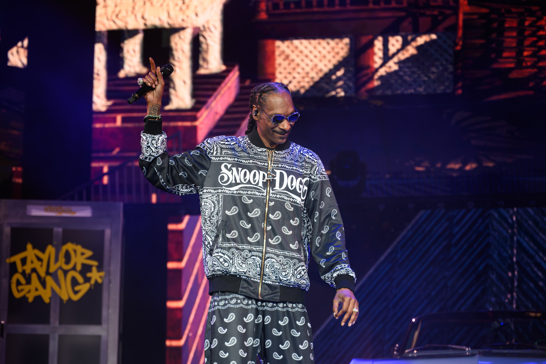 Snoop Dogg & Wiz Khalifa 'High School Reunion Tour' at PNC Bank Arts Center - nj.com