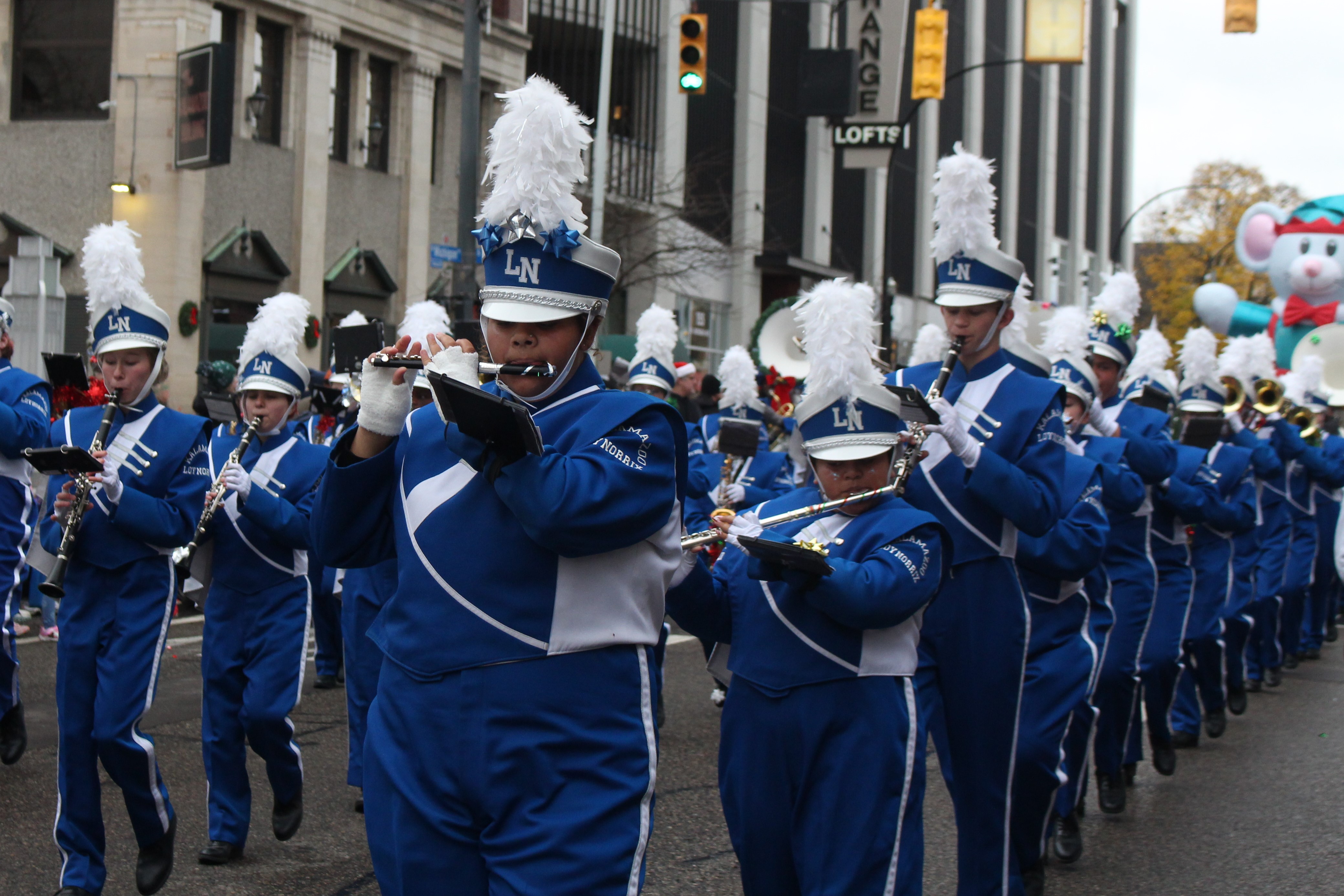 Photos from Kalamazoo's 2024 holiday parade - mlive.com