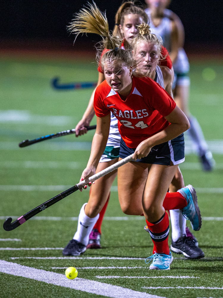 CV scores in the closing minutes for a 2-1 field hockey win over CD ...