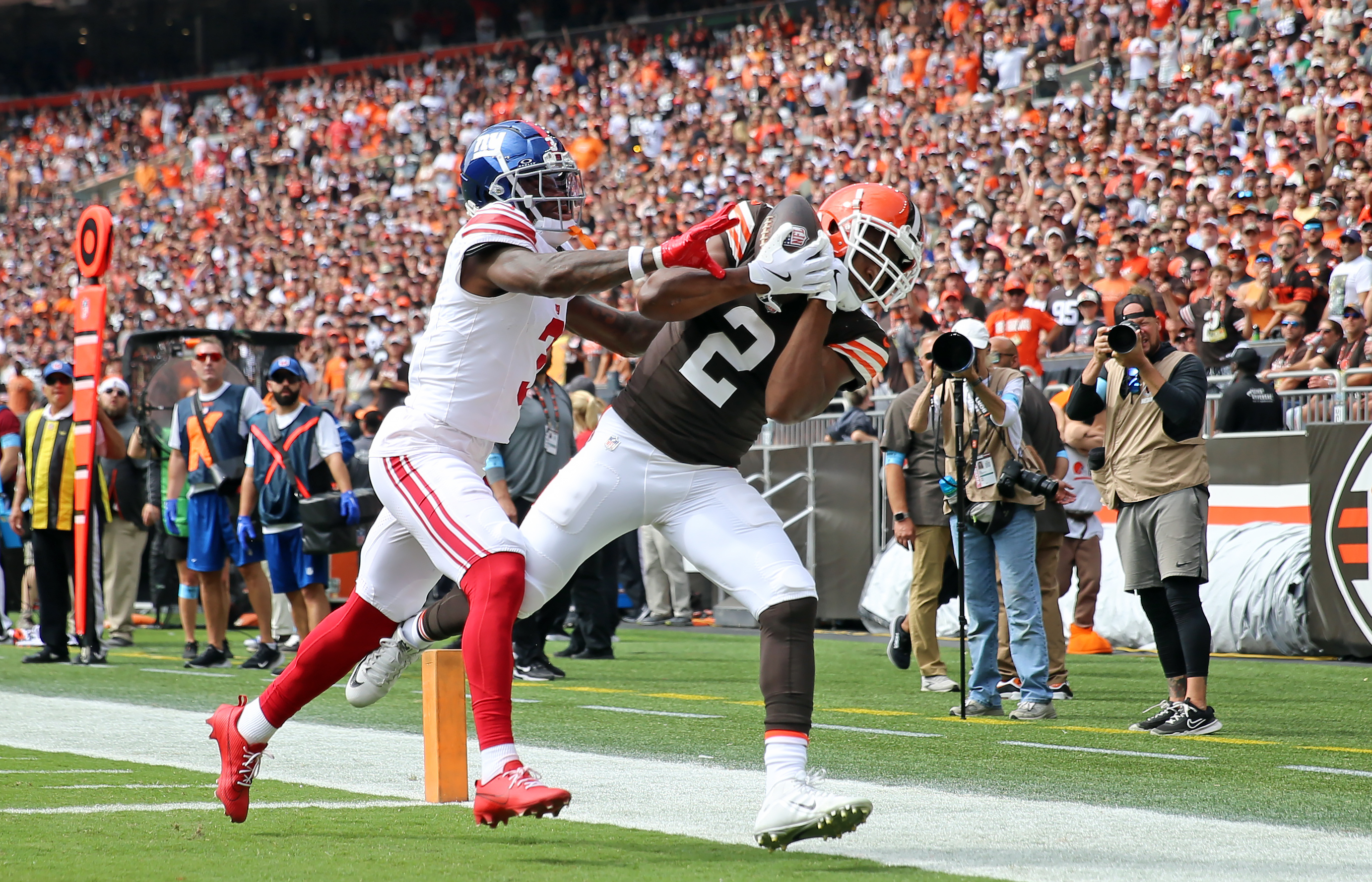Cleveland Browns receiver Amari Cooper vs. New York Giants, September ...