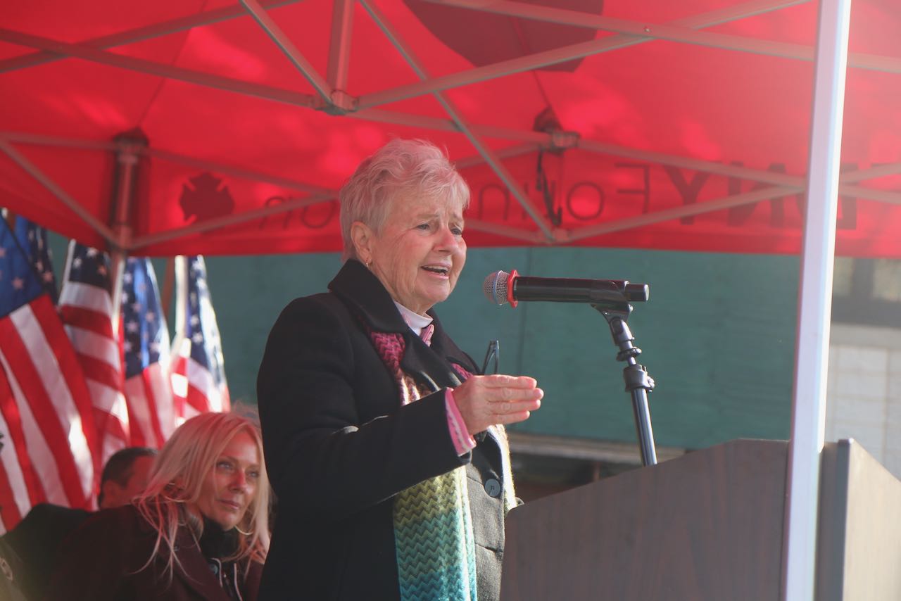 Tottenville H.S. breaks ground on new field house named in honor of ...