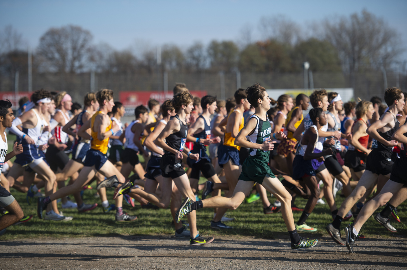 Division 1 boys race at 2021 MHSAA Cross Country championships - mlive.com