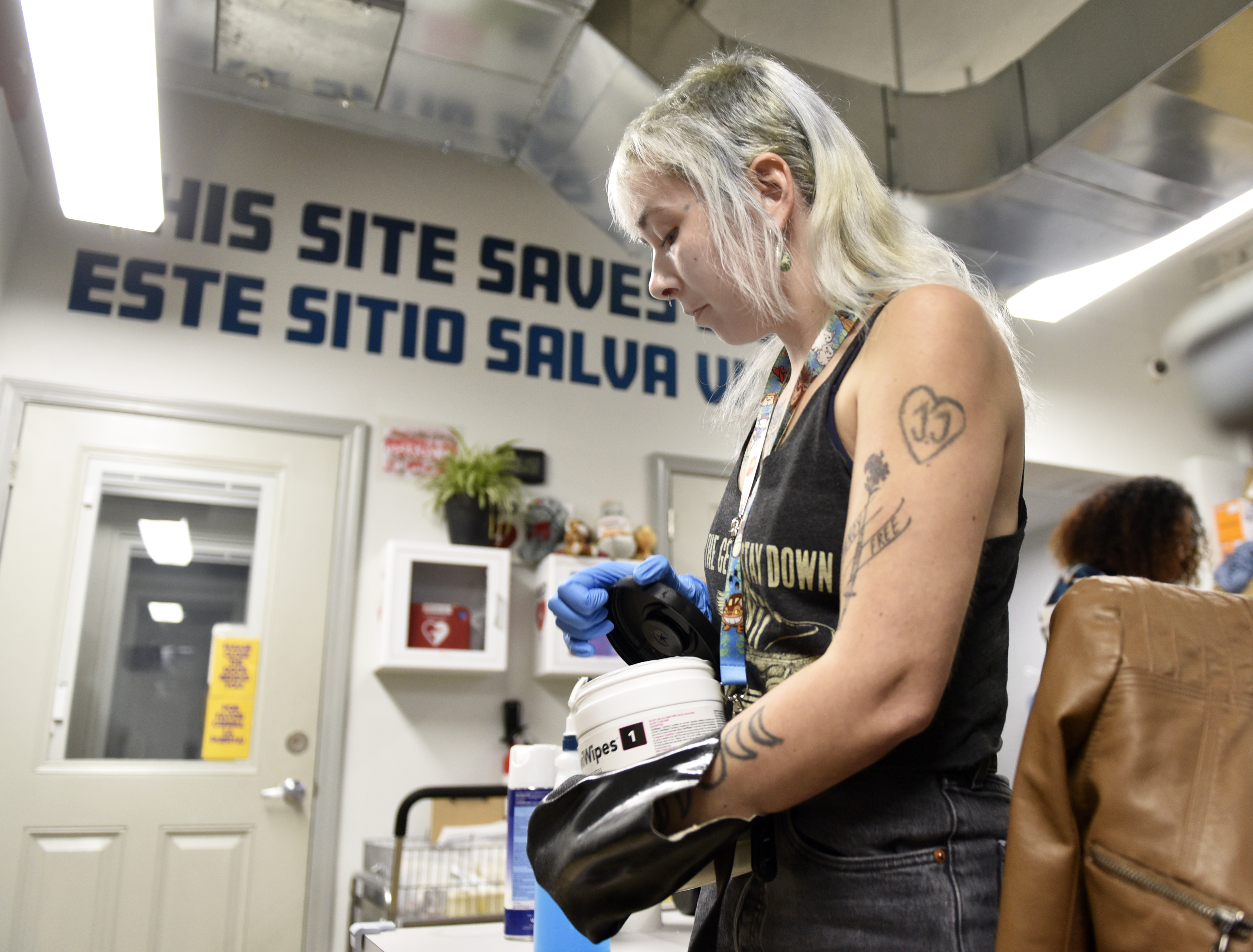 OnPoint NYC, a safe injection site in Manhattan, offers addicts a ...