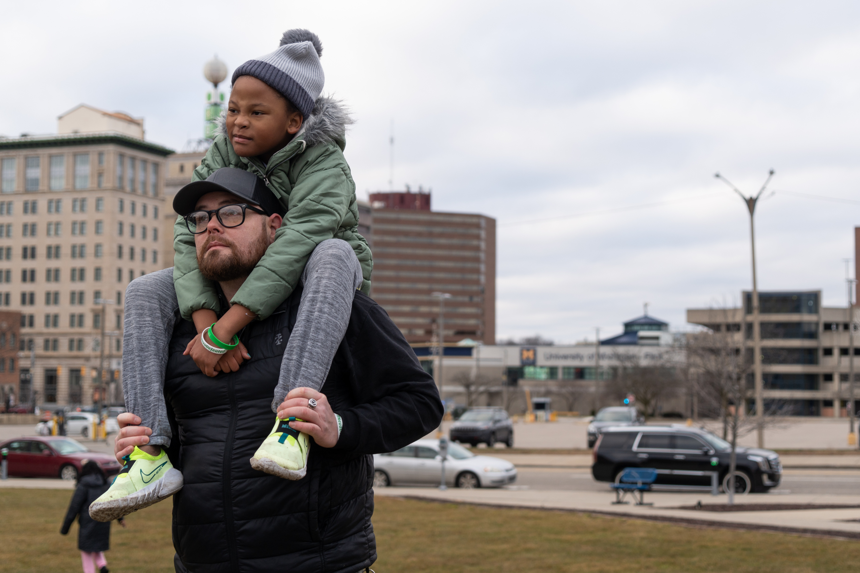 'Release to Healing': 200 balloons soar into the sky as Flint lets go ...