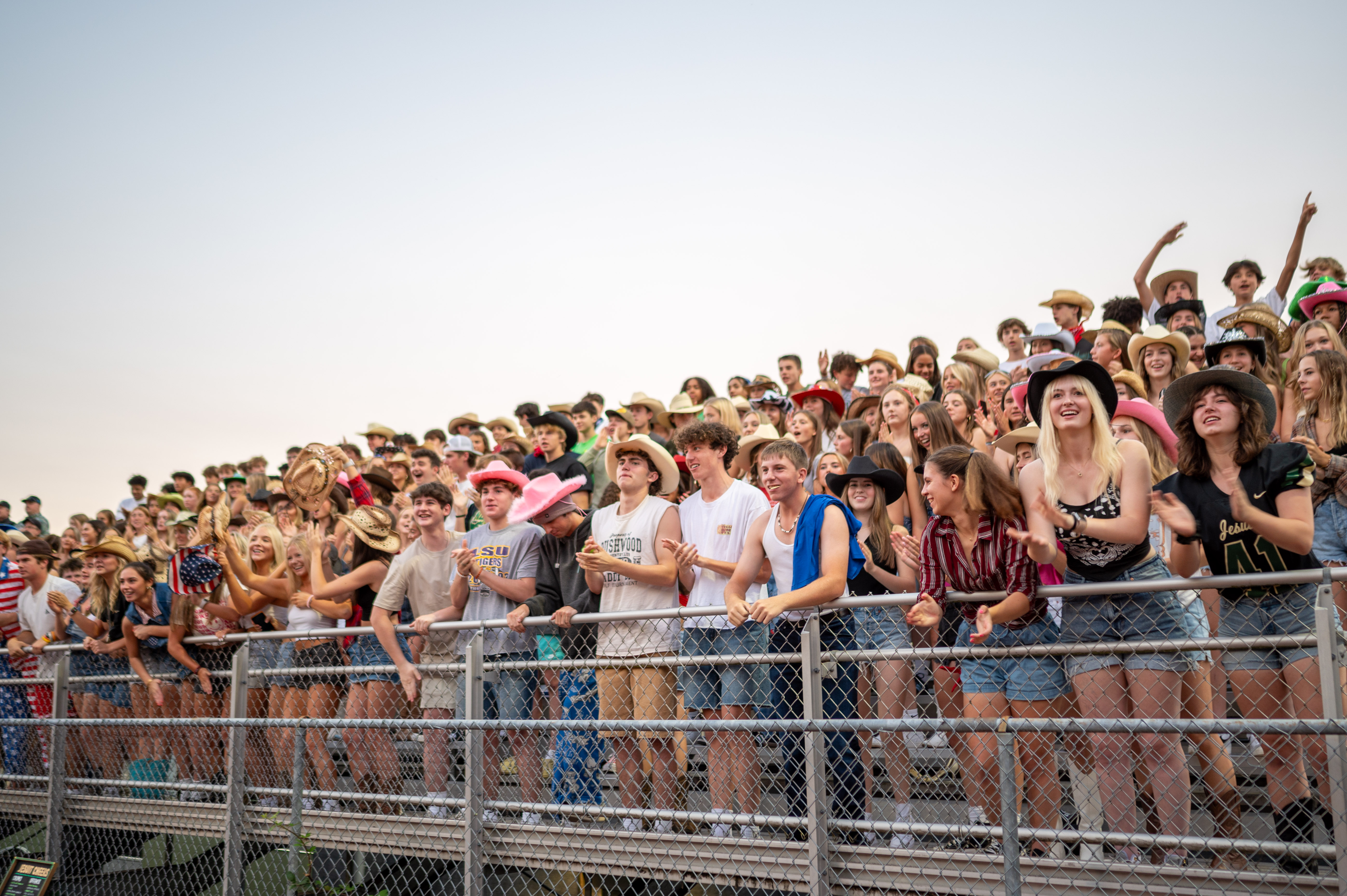 Oregon high school football: West Linn Lions vs Jesuit Crusaders ...