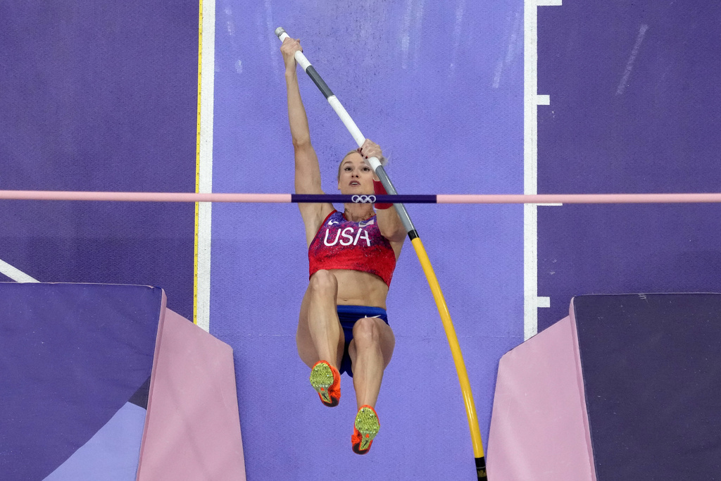 Katie Moon in the pole vault final at Paris Olympics 2024 - cleveland.com