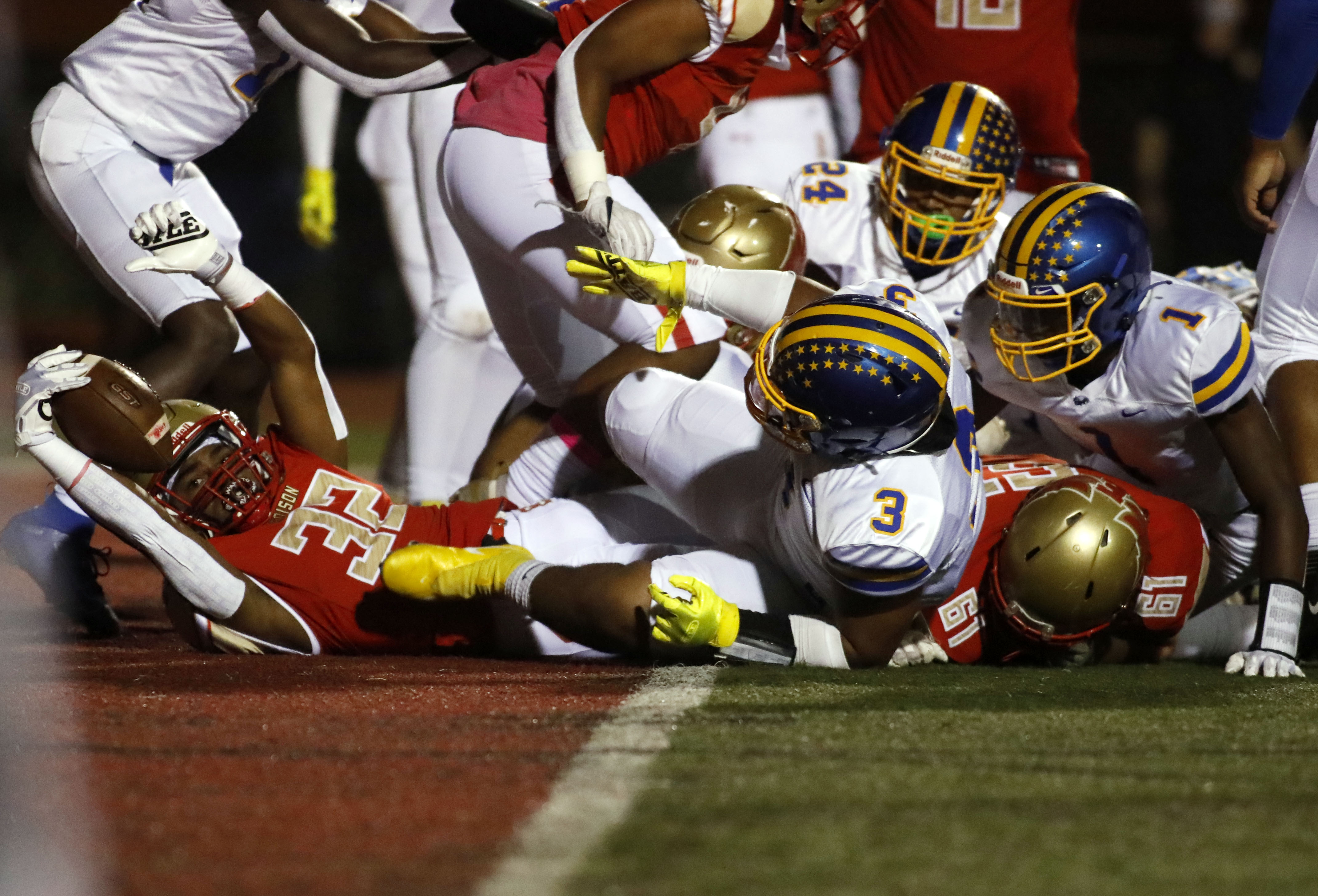 North Brunswick hangs on for 21-20 win over Edison in Friday night ...