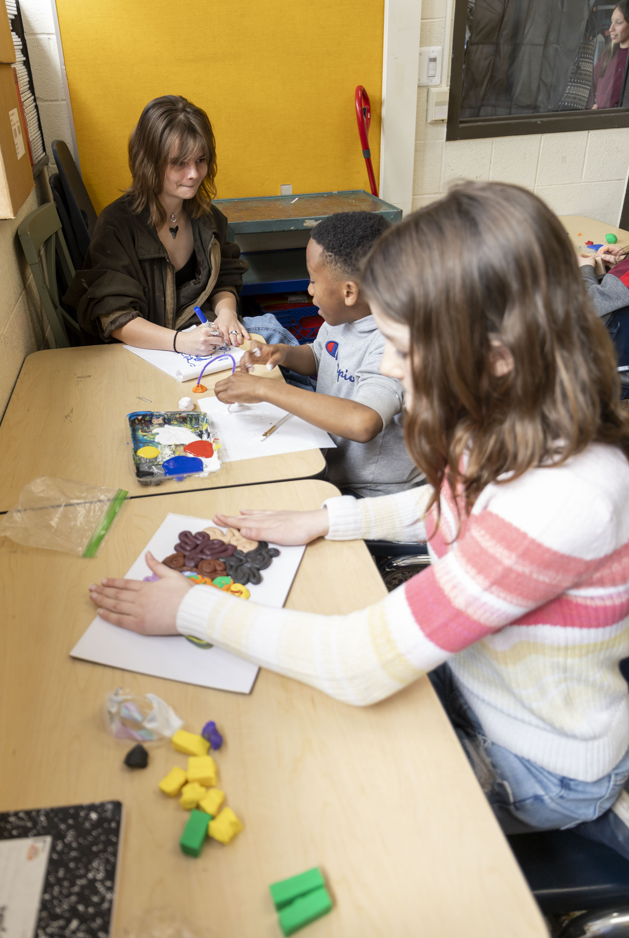 U of M and Ypsi Elementary students collaborate together on art ...
