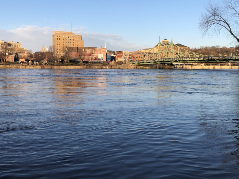 Delaware River at Easton-Phillipsburg crests just into minor-flood ...