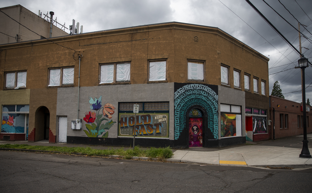 Portland muralists bring life to Foster Road - oregonlive.com