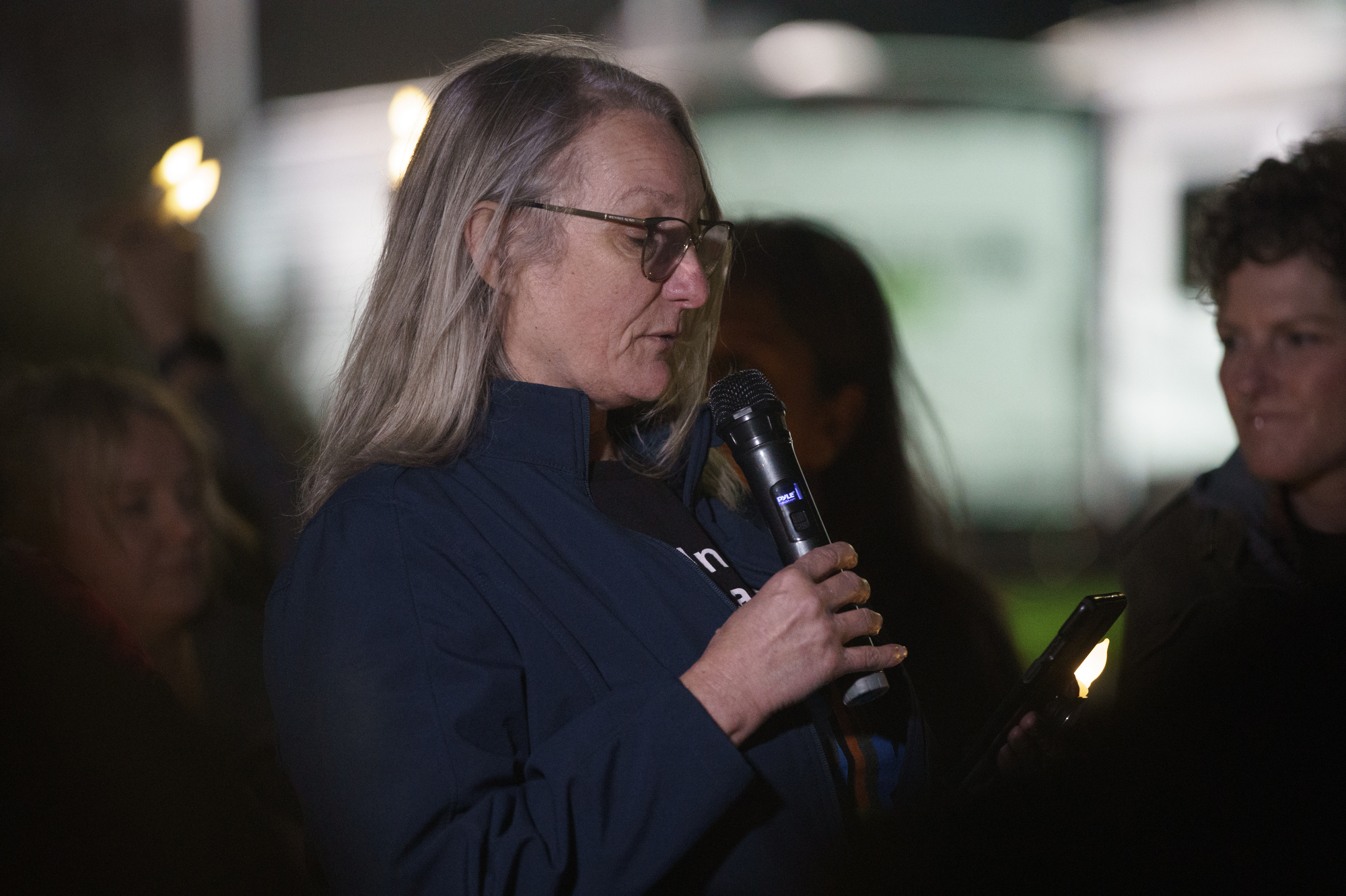 Legacy Mount Hood Medical Center protest - oregonlive.com