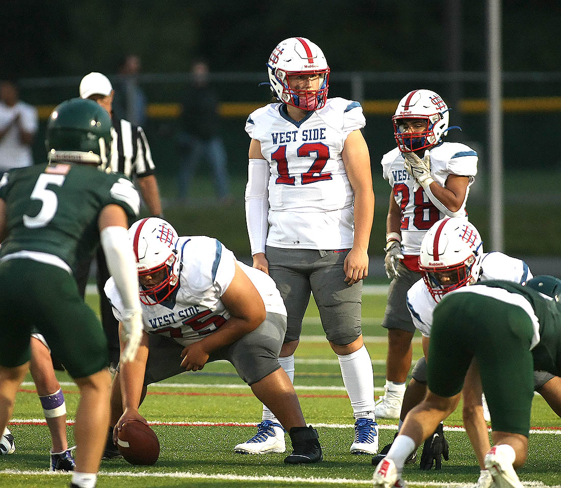 West Springfield vs Minnechaug Football 9/9/22 - masslive.com