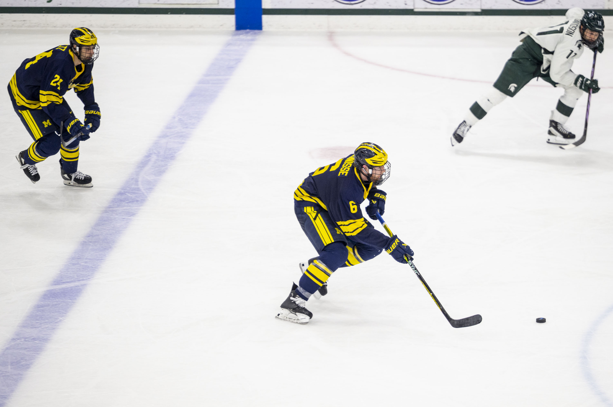 Michigan and Michigan State ice hockey face off for Big Ten ...