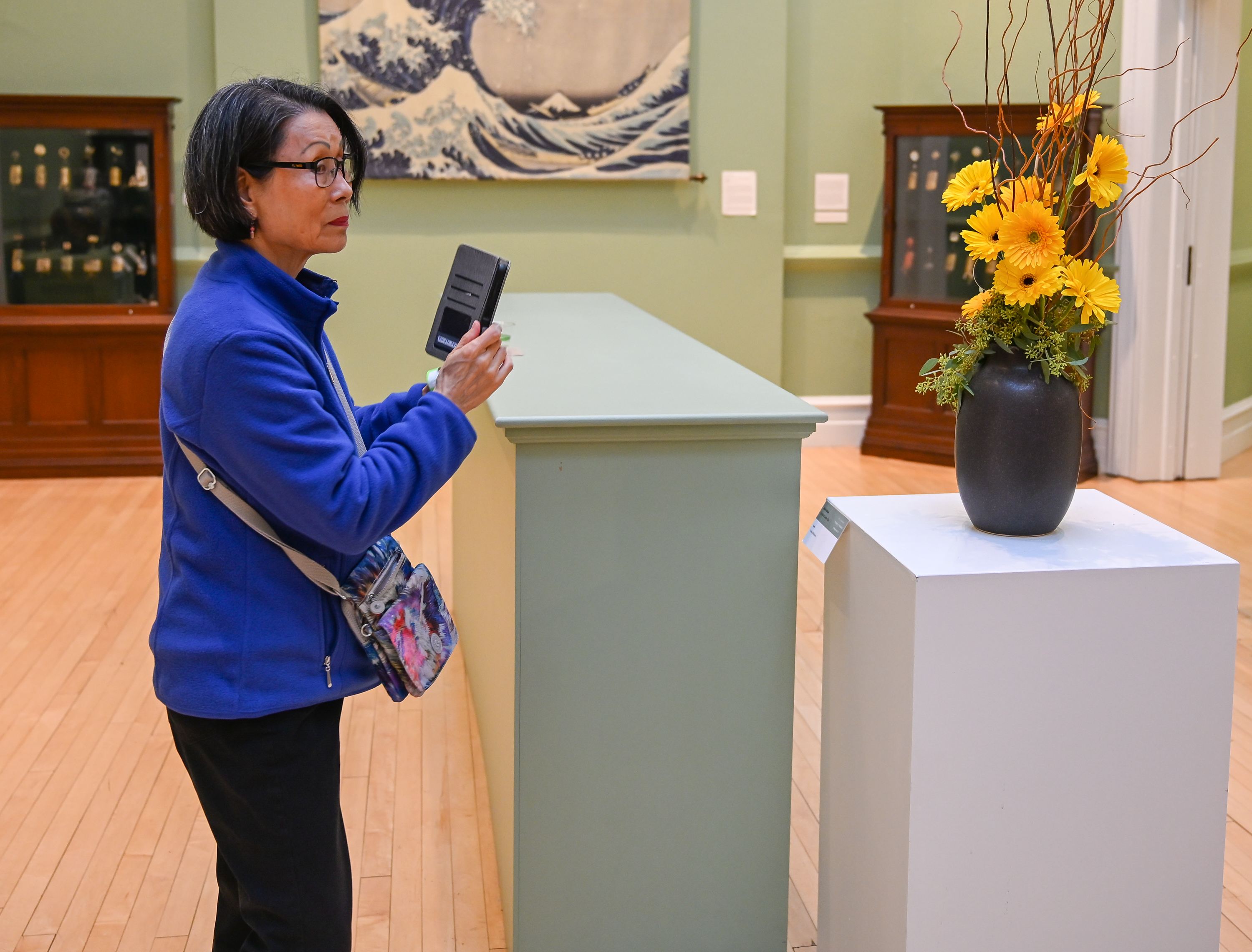 Blooms and cocktails draw crowds to Springfield Museums’ Festival of Flowers - masslive.com