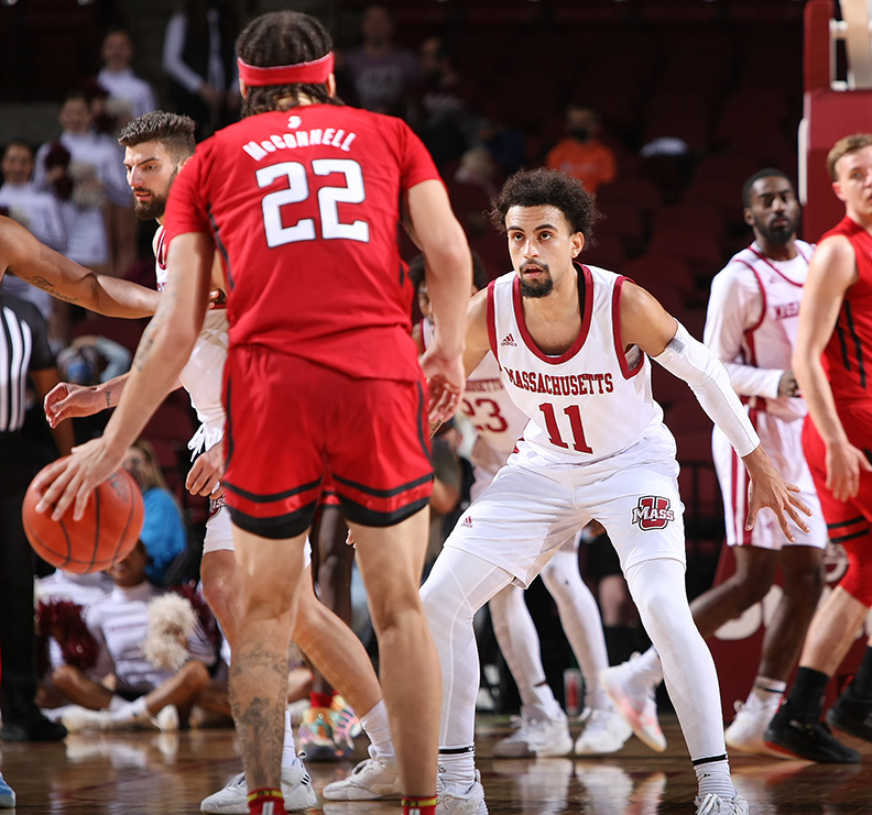 UMass Men's Basketball vs Rutgers 11/27/21 - masslive.com