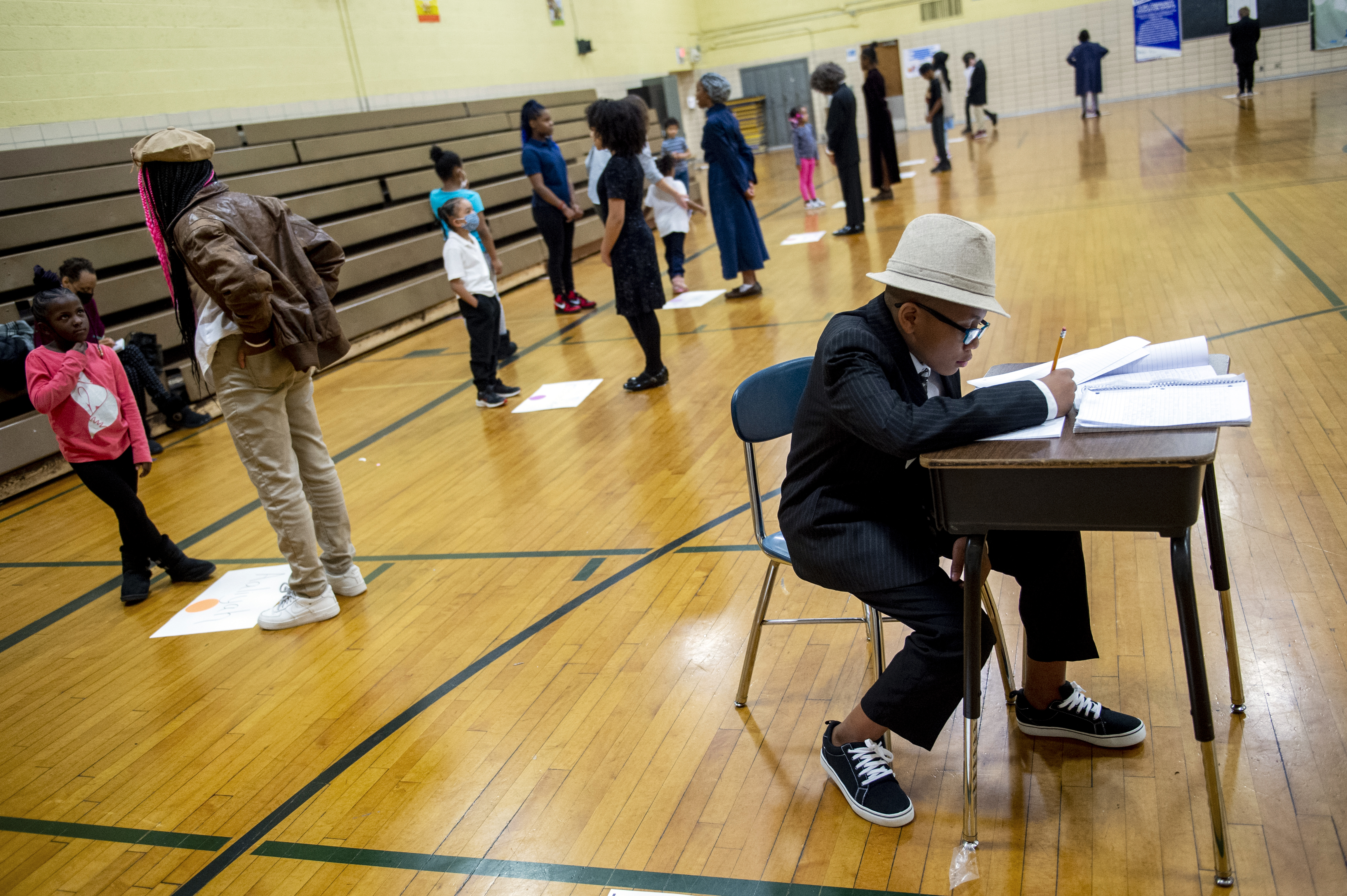 Flint sixth-graders dress up as historical Black figures for living wax ...