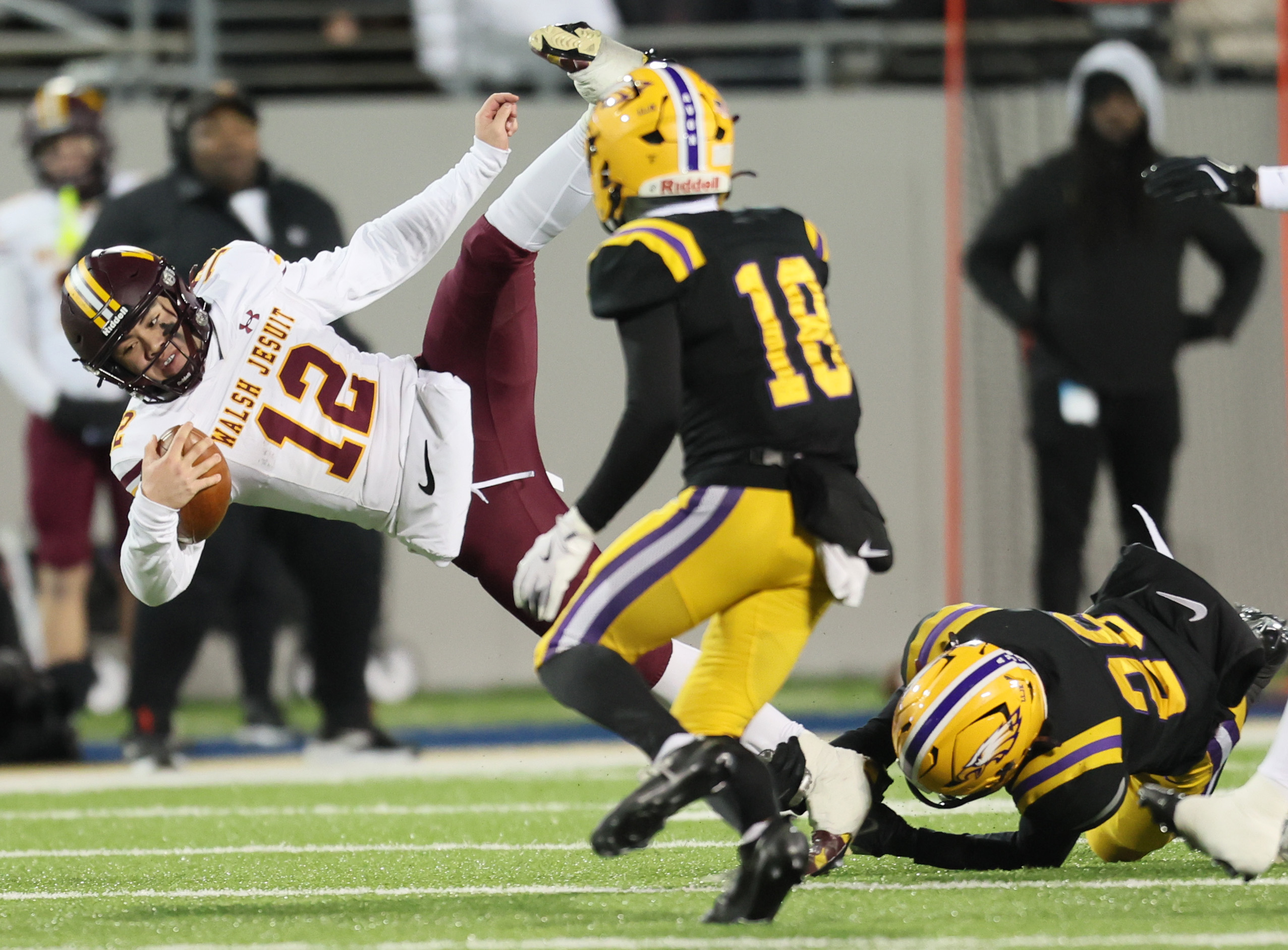 High school football:Avon vs. Walsh in division II semifinal, November ...