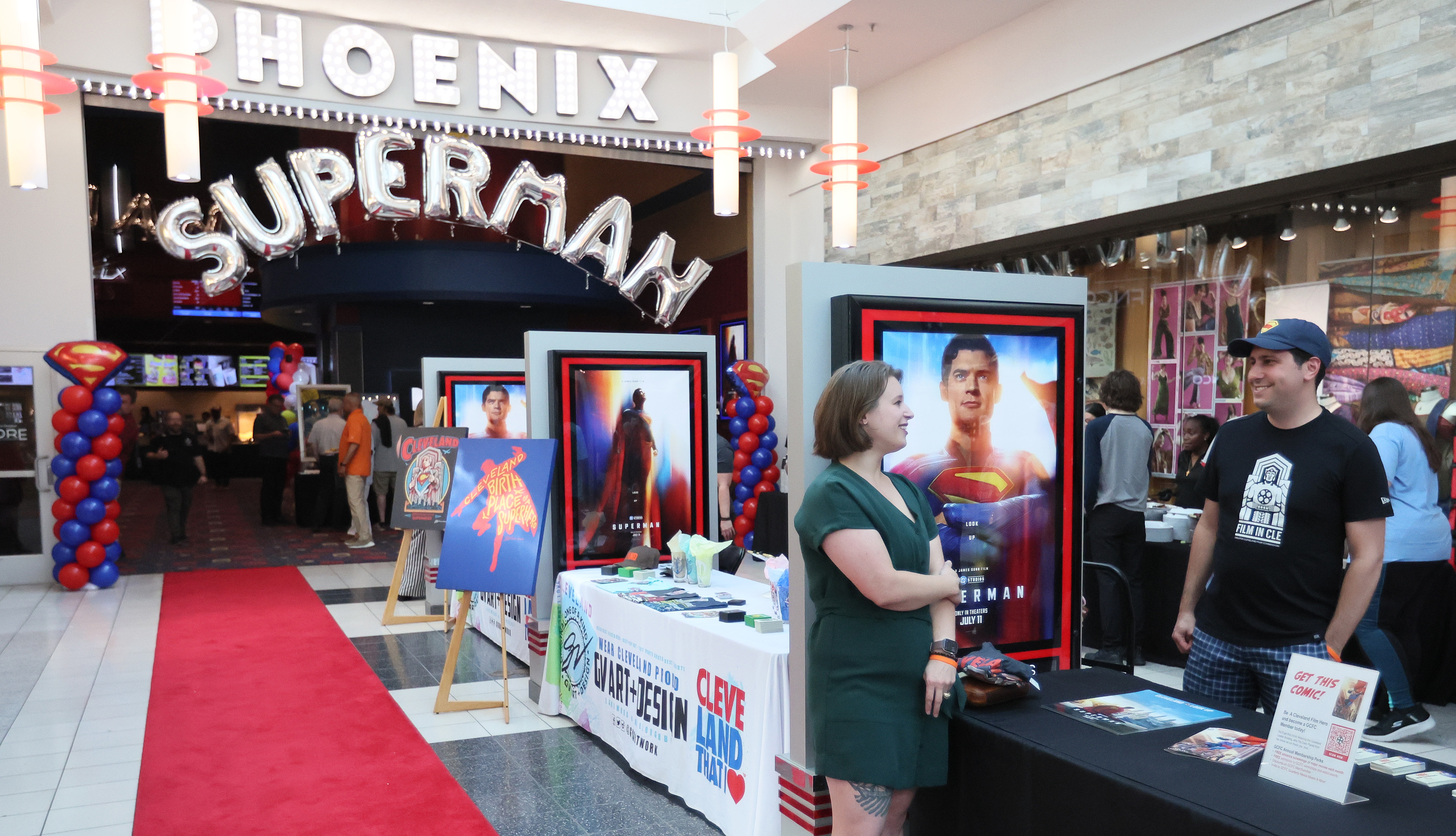 ‘Superman’ movie premiere in North Olmsted draws hundreds of fans ...