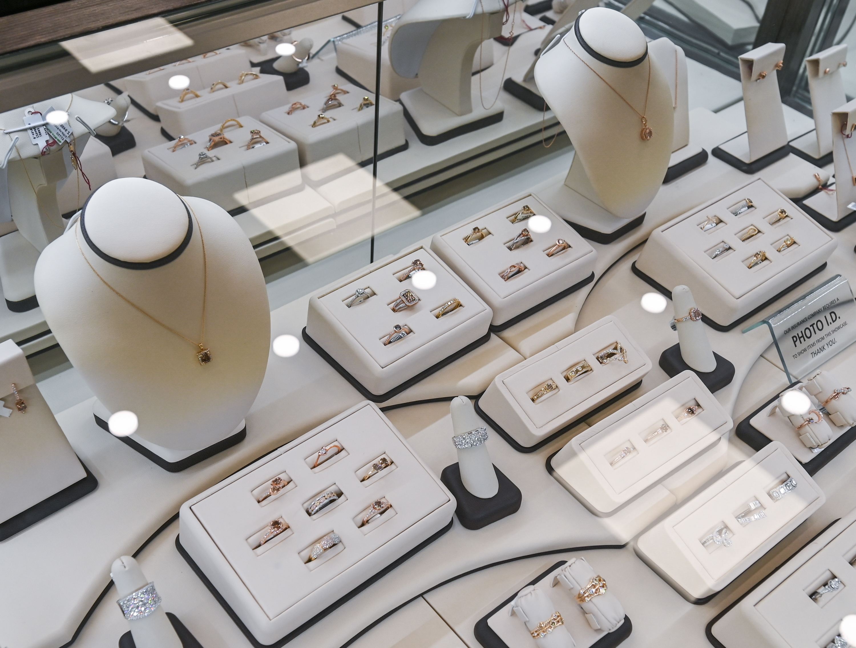 Hannoush Jewelers celebrates Grand Opening of new store on Boston Road ...