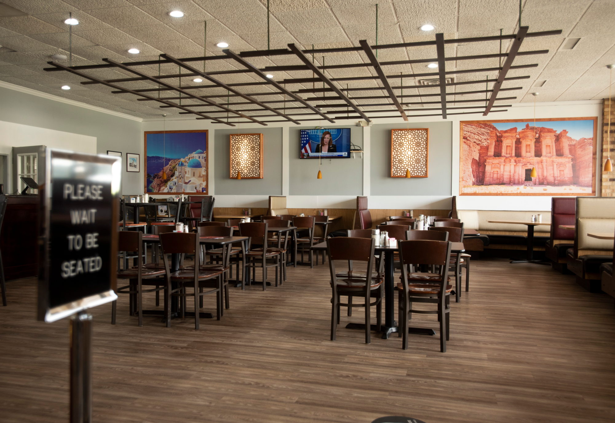 Alpha Diner re-opens in new location on Jackson Road - mlive.com