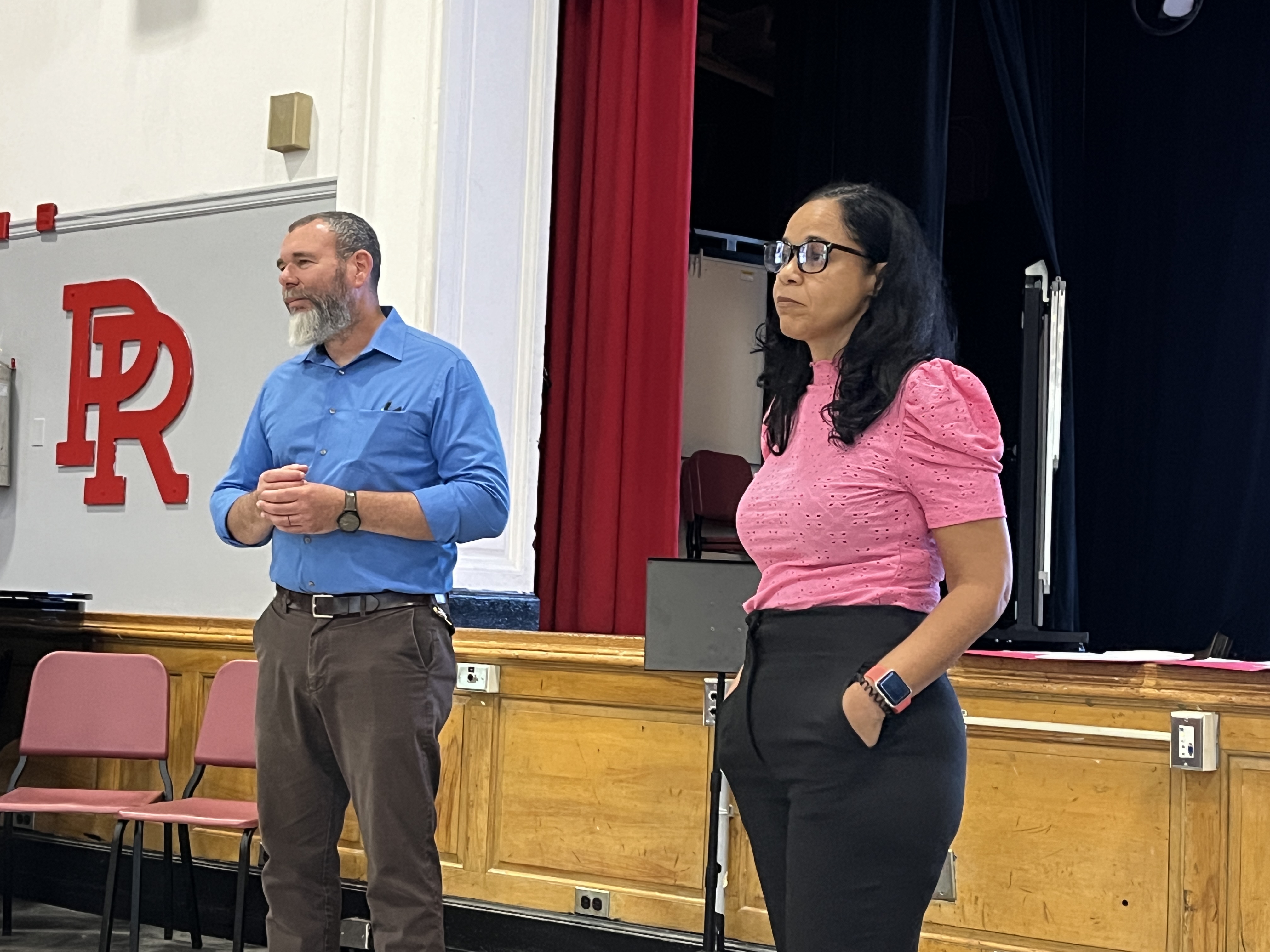 PRHS welcomes new immigrant students - silive.com