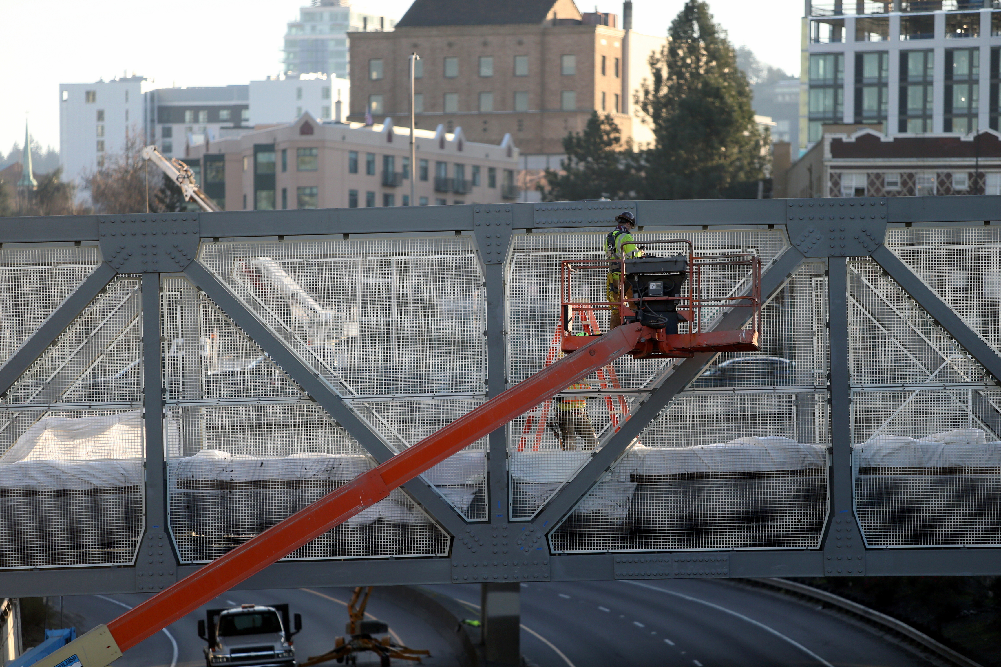 Flanders Crossing bridge - oregonlive.com