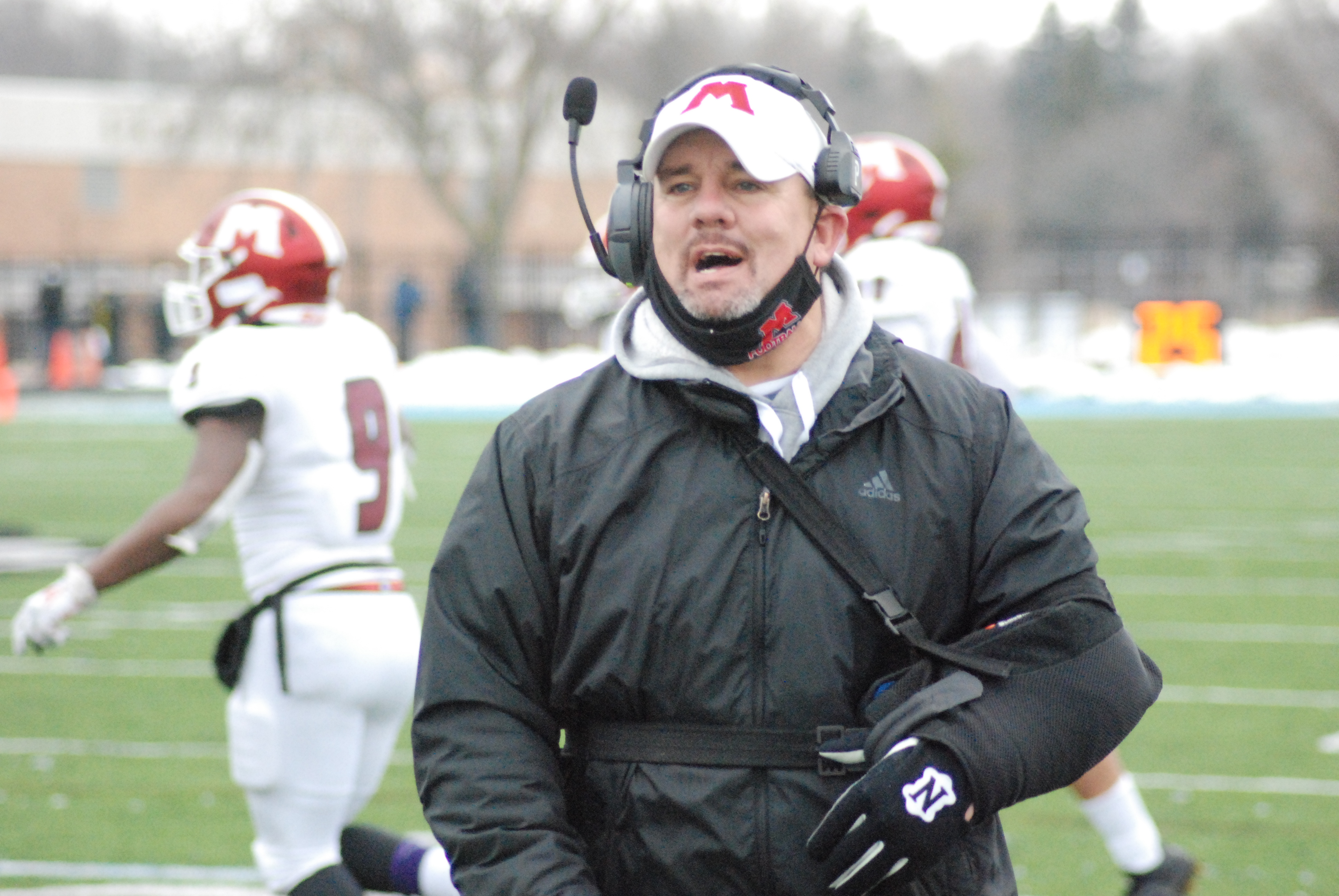 No. 1 DeWitt takes on No. 2 Muskegon in Division 3 football semifinals ...