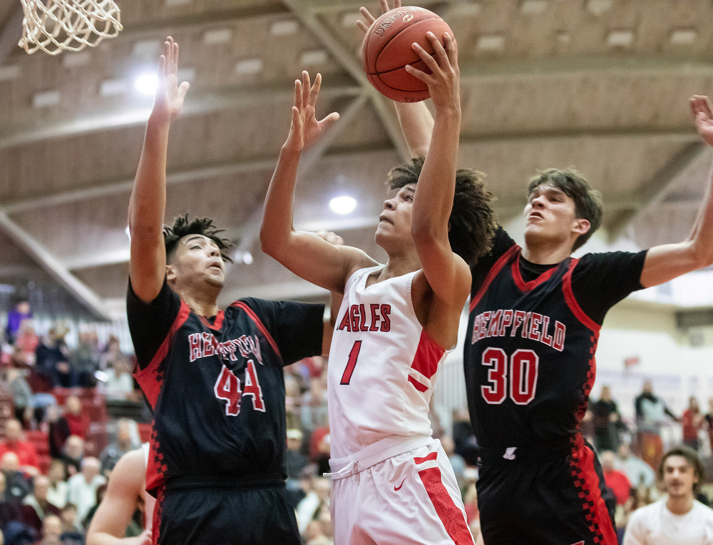 Cumberland Valley defeats Hempfield 46-35 in District 3-6A boys ...