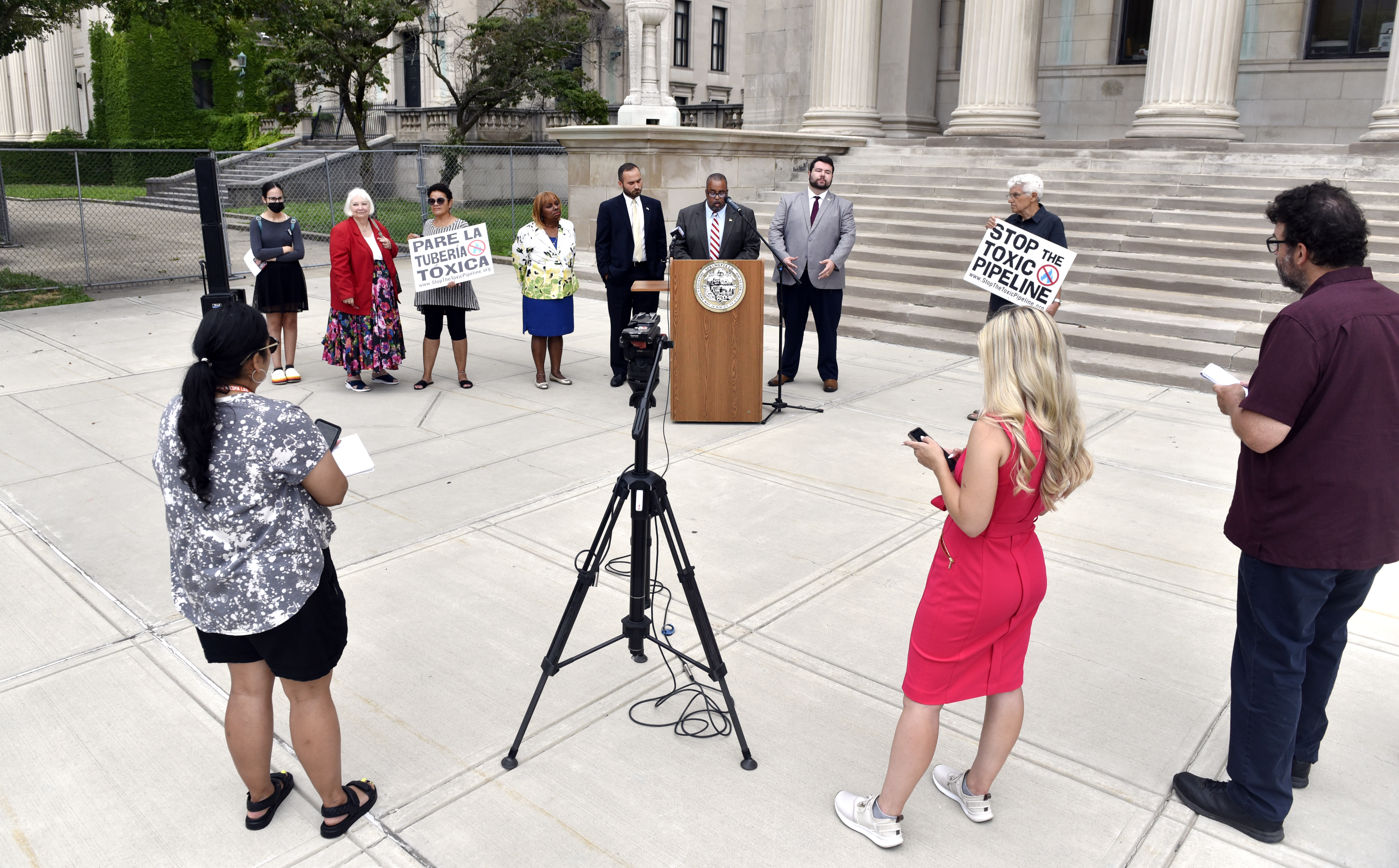 Springfield City Council President Jesse Lederman holds press ...