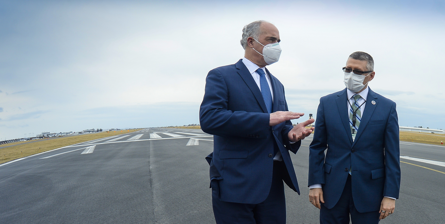 Sen. Bob Casey visit to Lehigh Valley International Airport ...