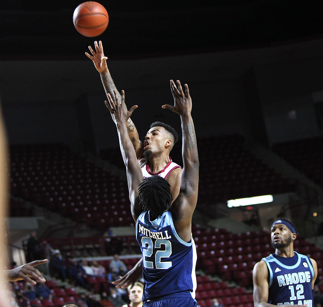 UMass Men's Basketball vs URI 1/15/22 - masslive.com