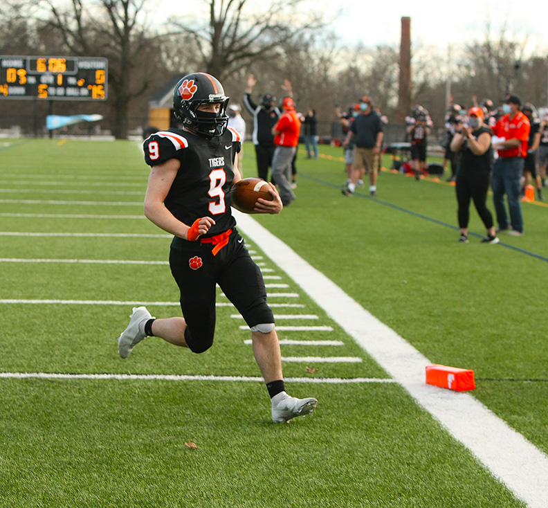 Ware vs South Hadley Football 3/26/21 - masslive.com