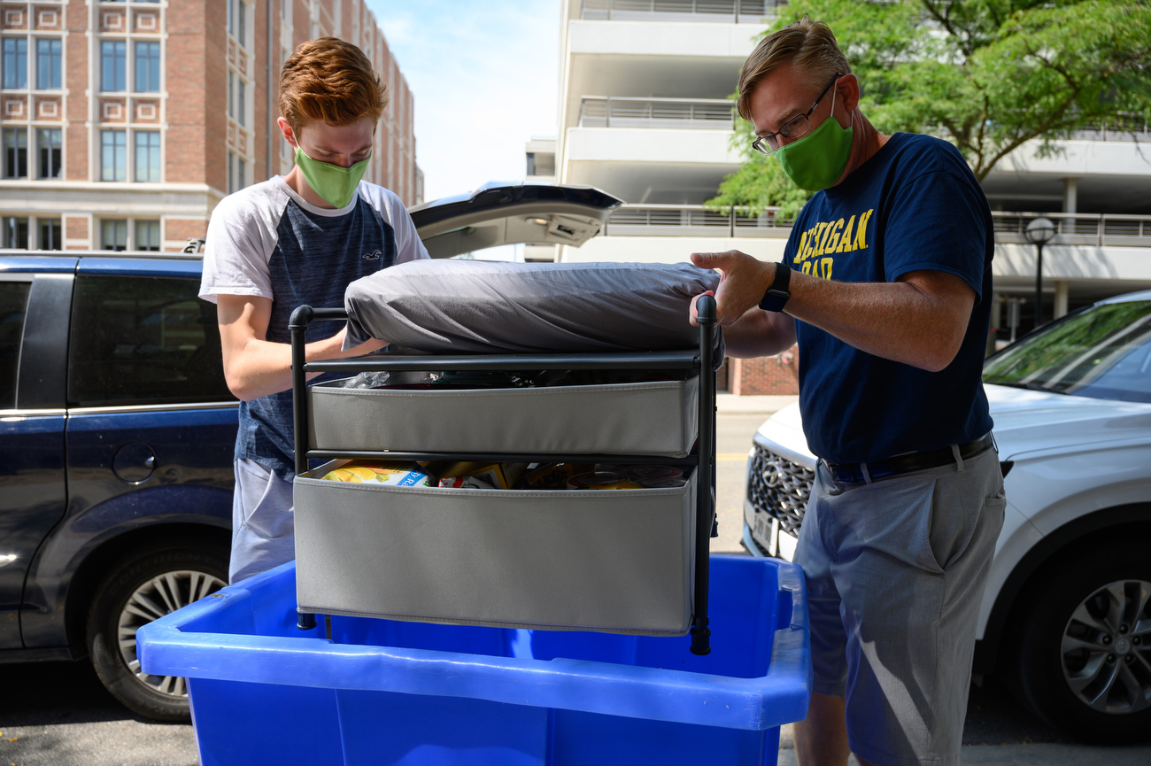 Student move-in begins at University of Michigan - mlive.com